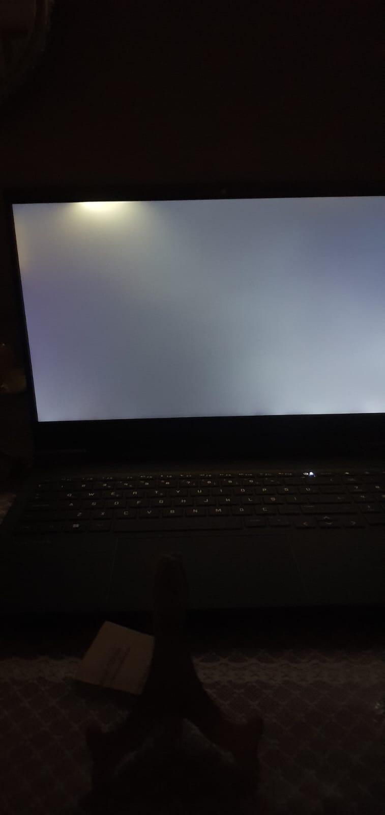 HP refused to replace my brand-new laptop under warranty - Xolvie