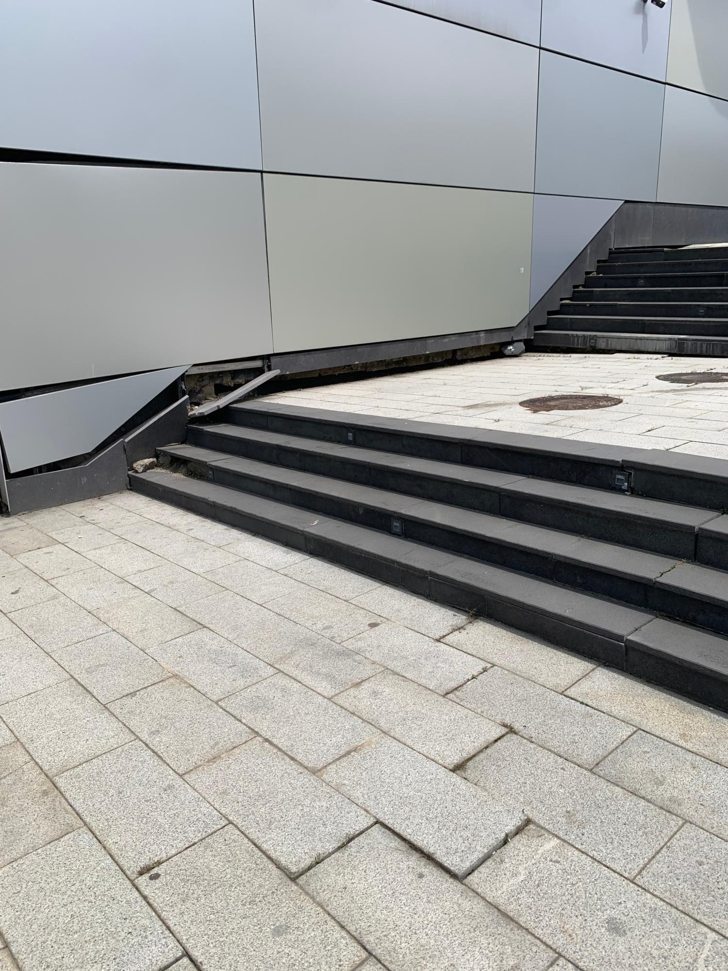 Metropol İstanbul AVM'de Ki Tehlike - Şikayetvar