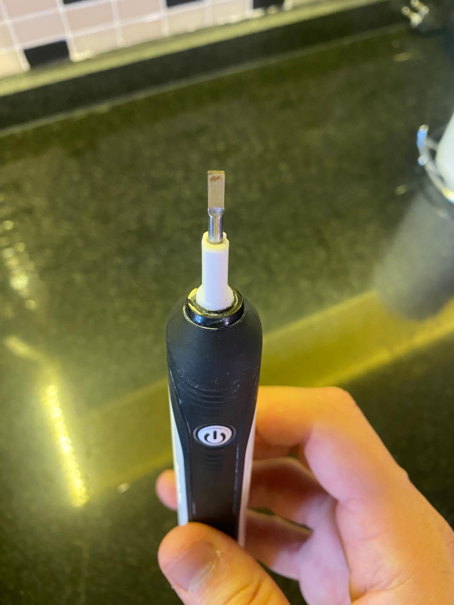 Oral B Diş Fırçası Demiri Kırıldı - Şikayetvar