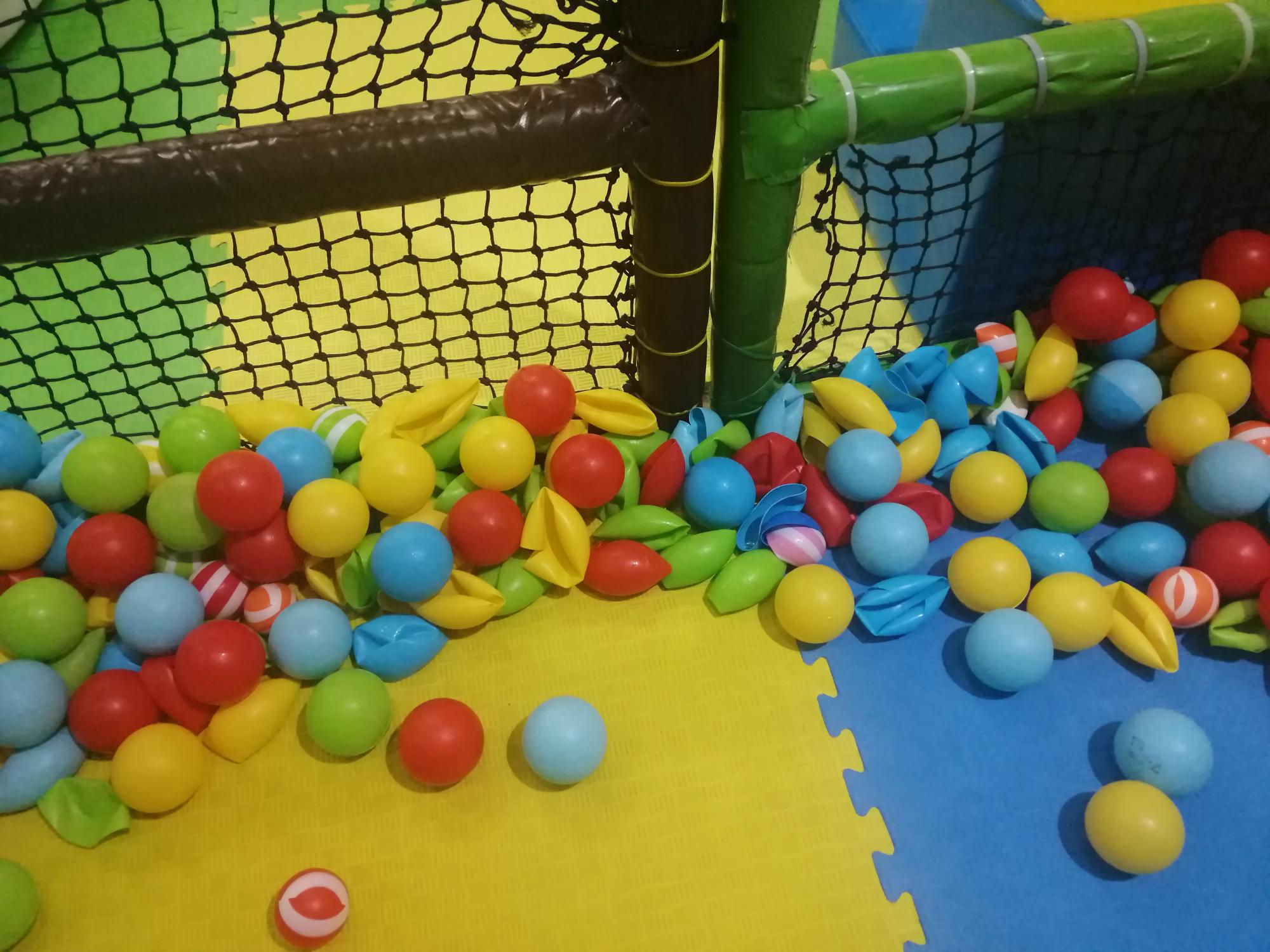 Magic Play Patlak Toplar Ve İlgisiz Elemanlar - Şikayetvar