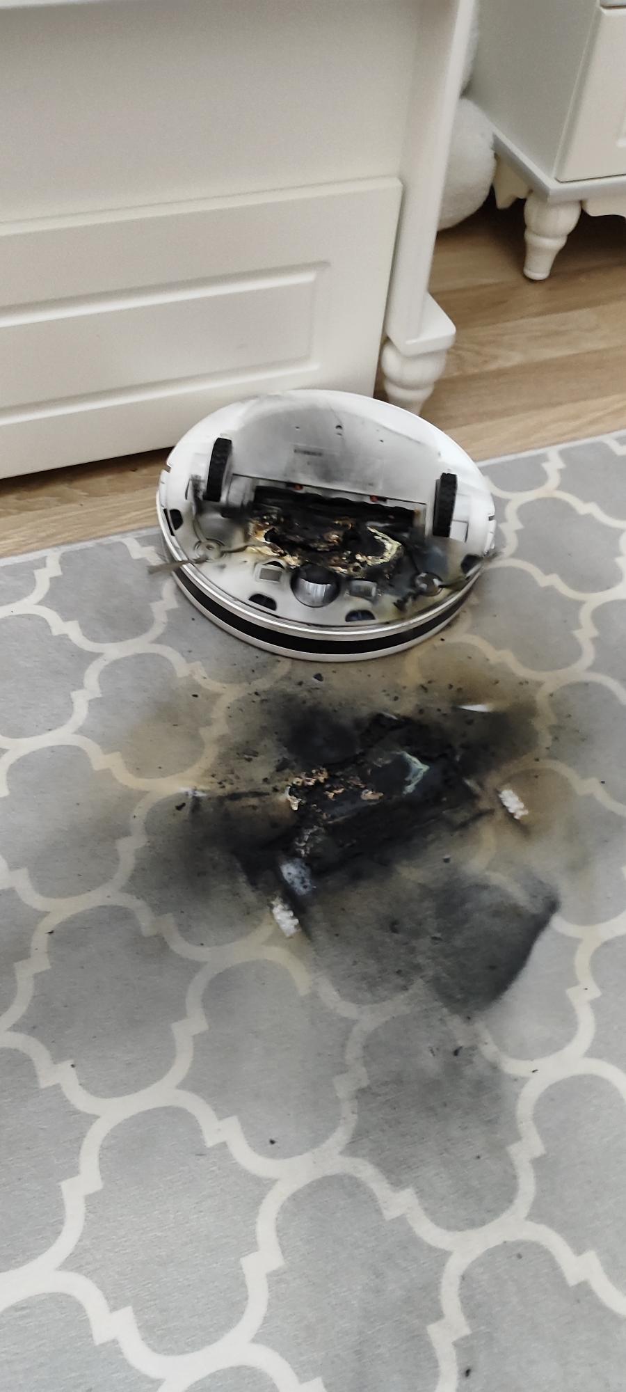 Xiaomi Robot Vacuum Cleaner Battery Exploded!! - Xolvie