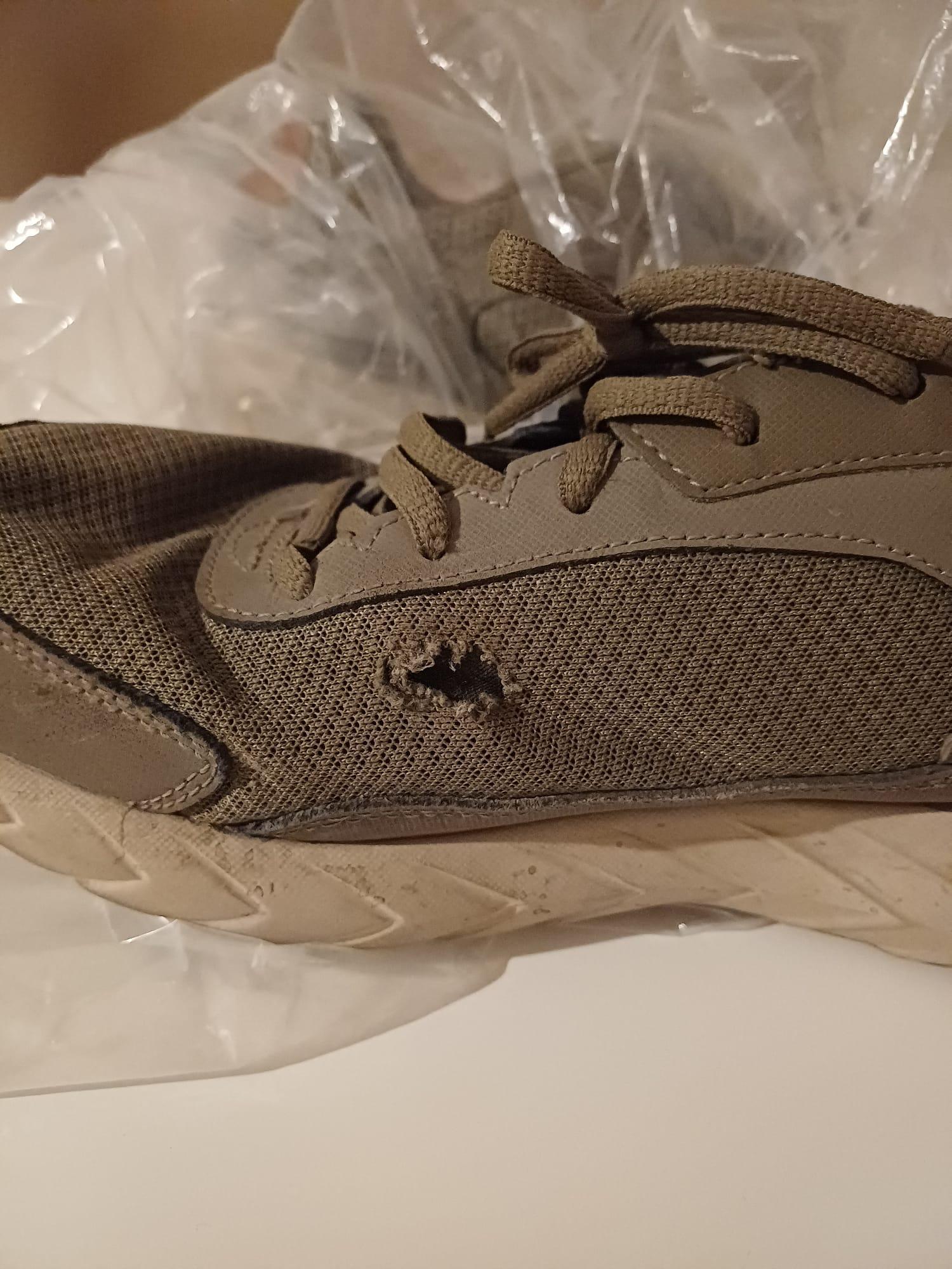 Skechers' Poor Reaction to Shoe Damage - Xolvie