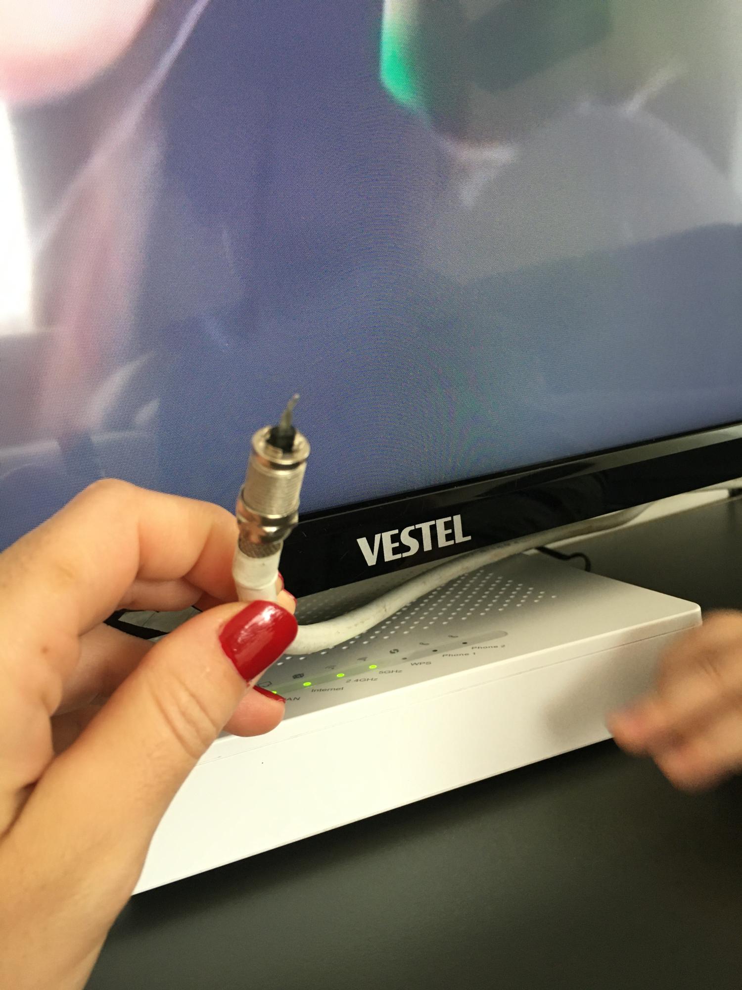 Vestel 55 Smart TV'nin LNB Girişi Nedensiz Yere Kırıldı - Şikayetvar