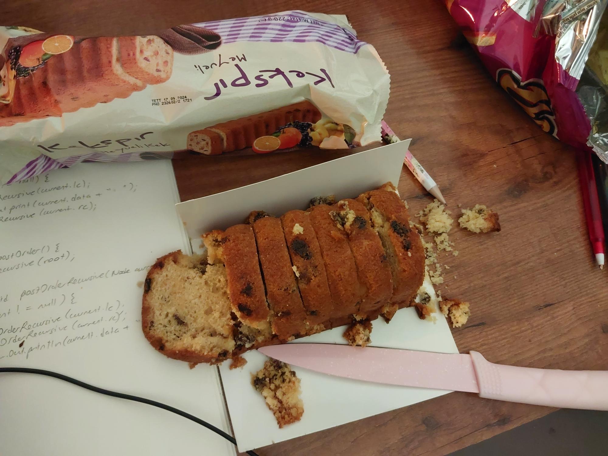 A101 Kekspır Meyveli Kek Plastik Koku - Şikayetvar