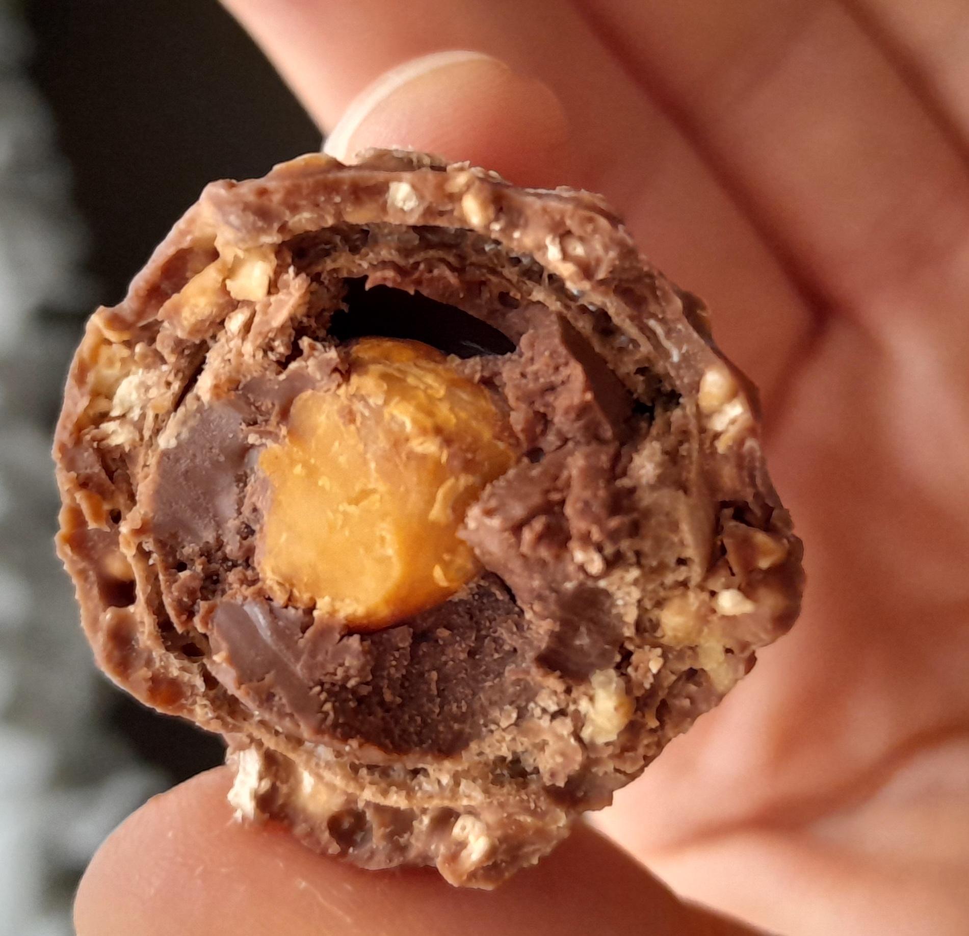 Ferrero Rocher Çikolata Bayat Çıktı - Şikayetvar