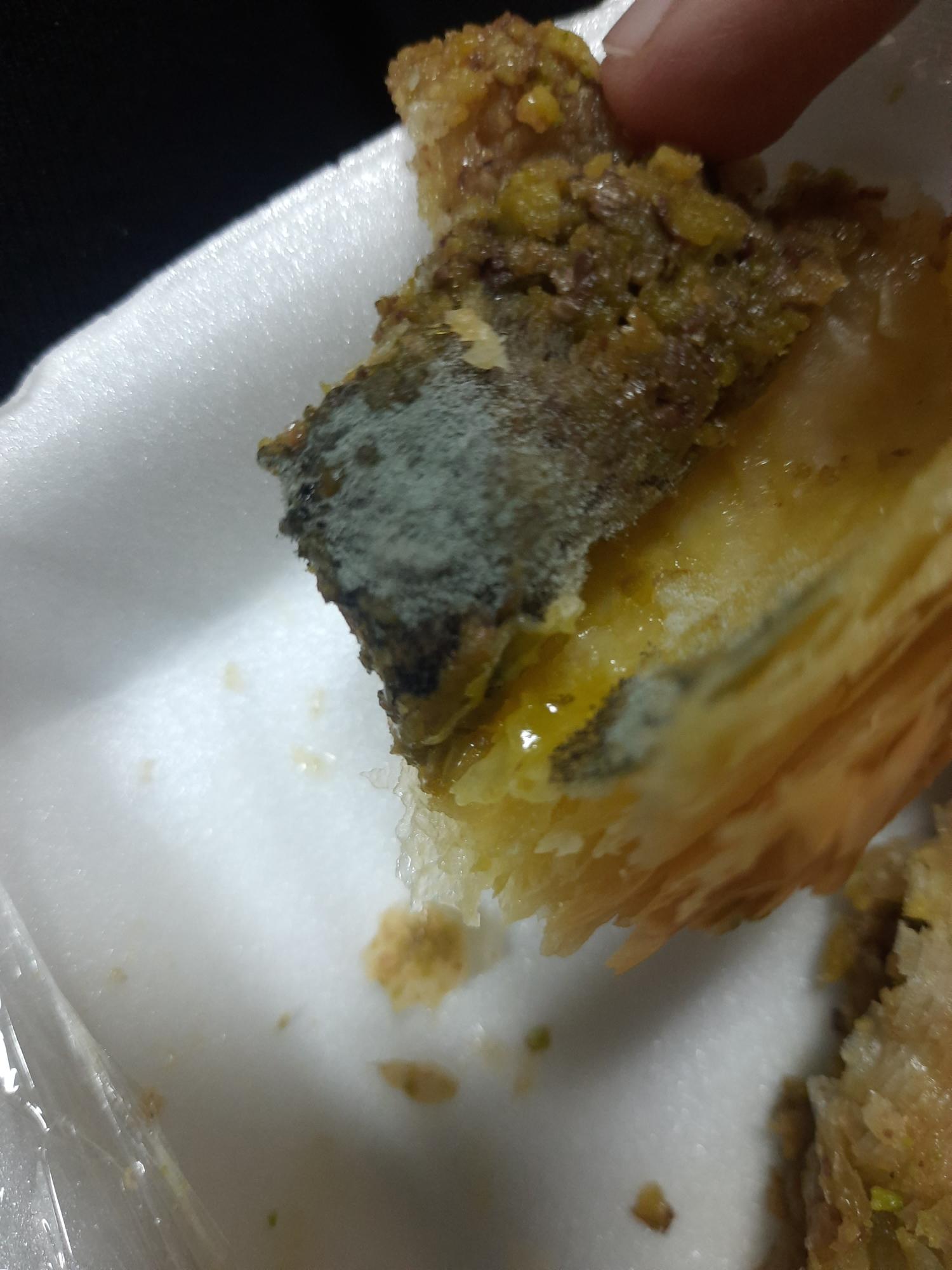 Koleti Fırın Koleti Happy Center Üsküdar Küf! Çıktı! Tatlının İçinde ...