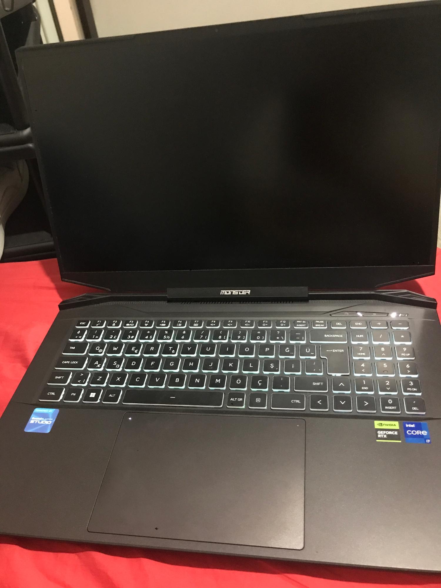 Monster Notebook Ekran Kapalı Ve Donmuş - Şikayetvar