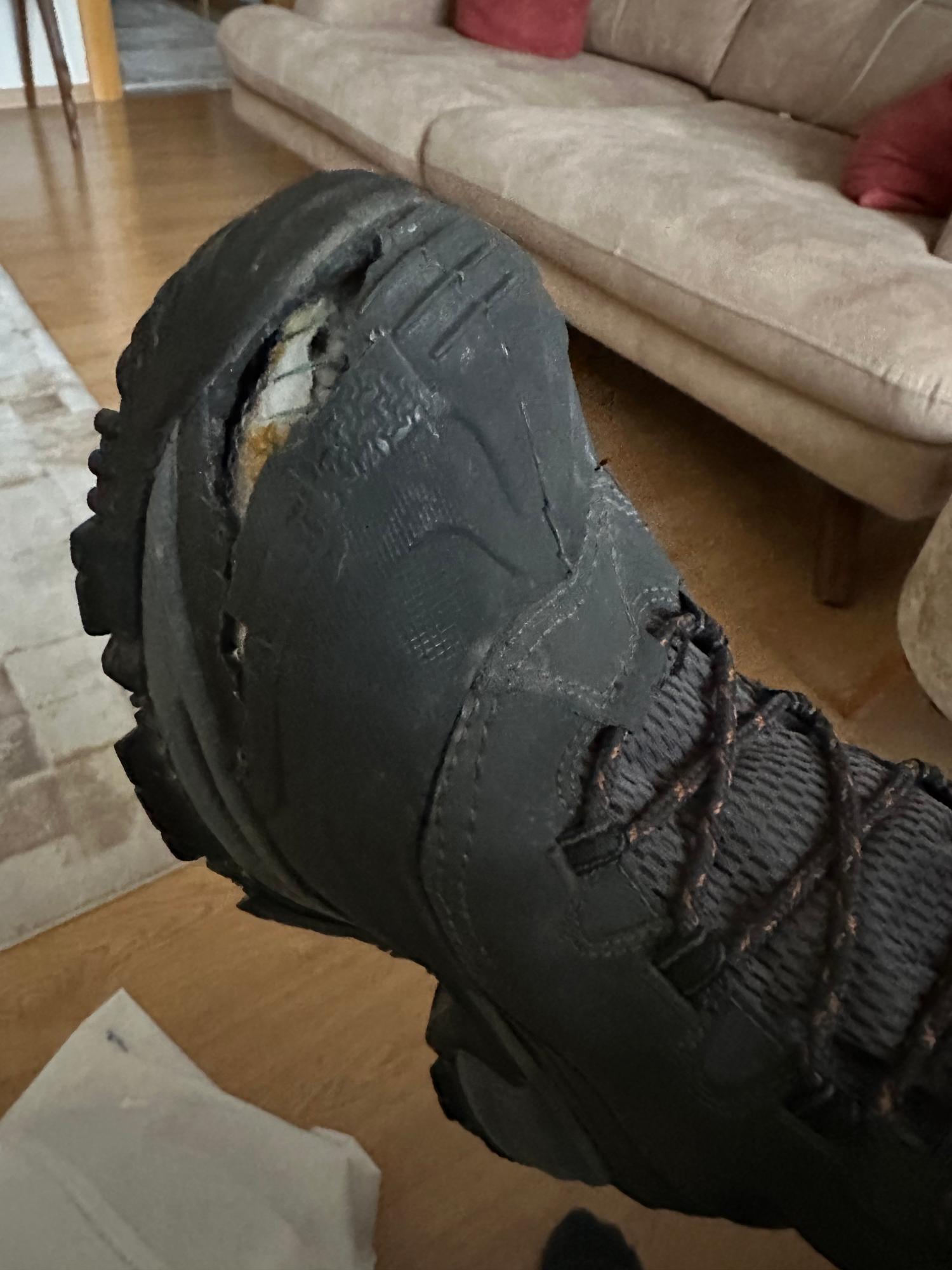 Columbia Bugaboot Hiking Boots Falling Apart Mid-Walk! - Xolvie