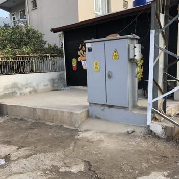 TEDAŞ Belediyemizin Trafosu Dükkanımızın Önünü Kapatıyor - Şikayetvar