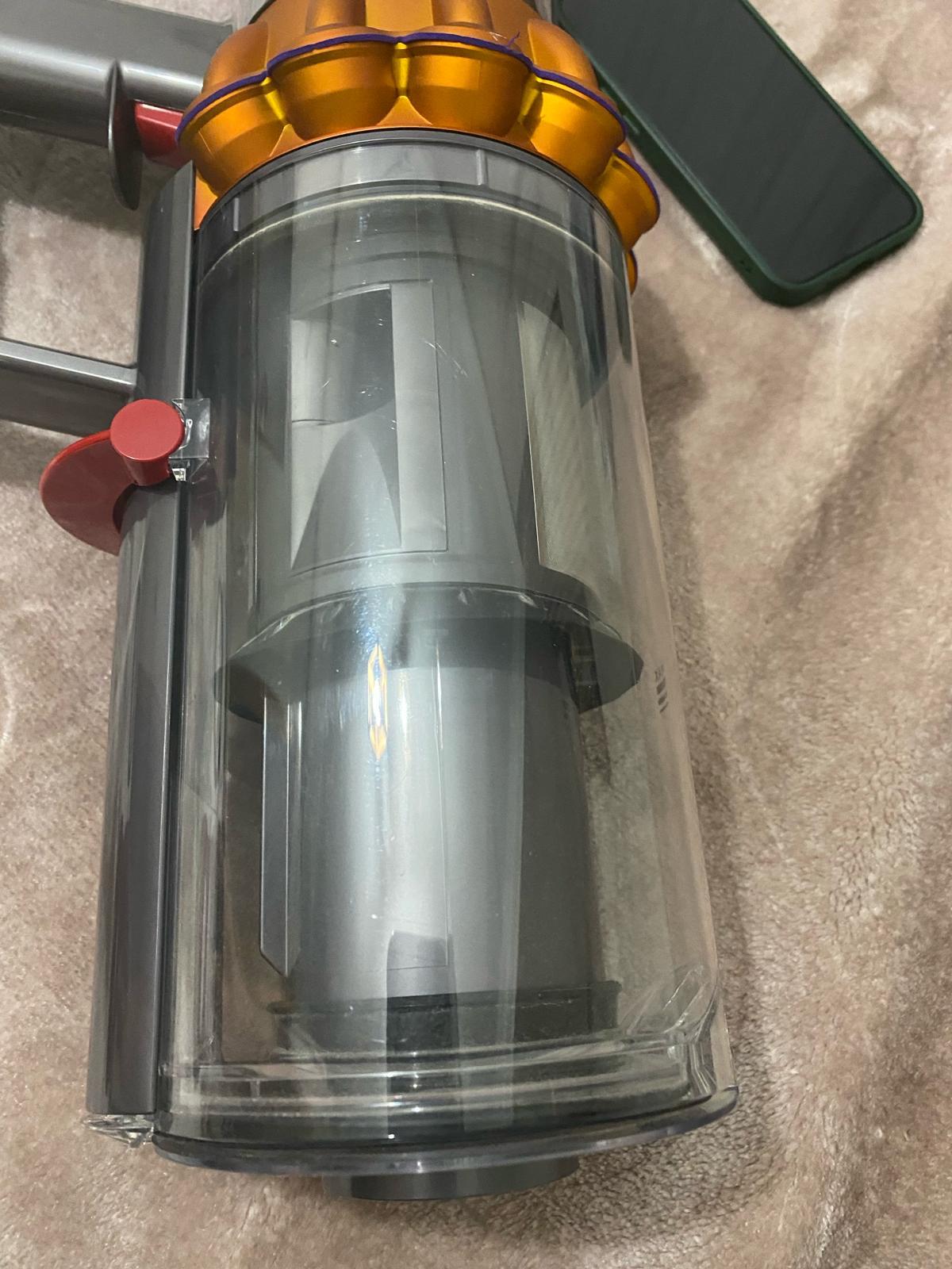 Dyson V15 Broken Dustbin 20 Days In: No Stock, No Use, & Unresponsive ...