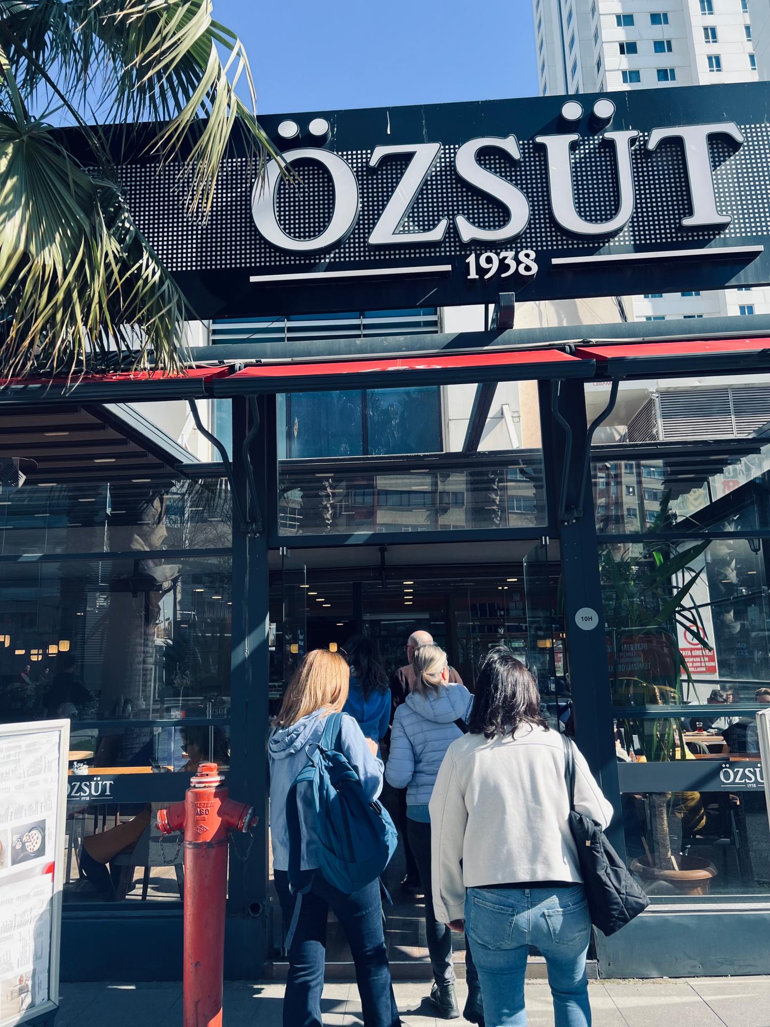 Özsüt Garson Tavırları Ve Kalitesizliği - Şikayetvar