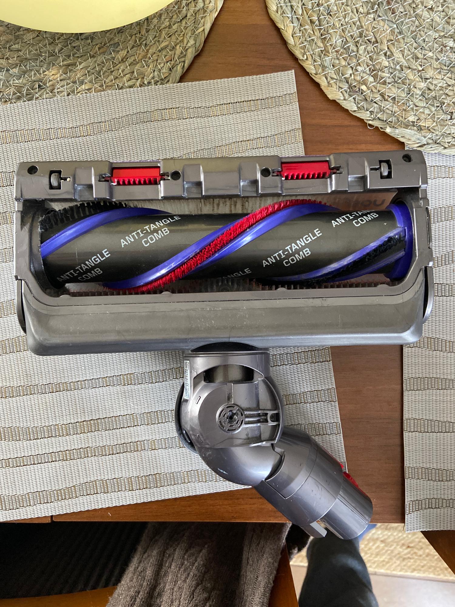Dyson V15 Anti-Tangle Comb Yerinden Çıkmıyor - Şikayetvar