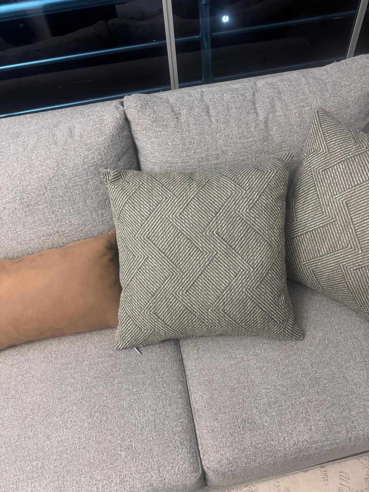 Alfemo Koltukla Kırlent Rengi Uymuyor - Şikayetvar