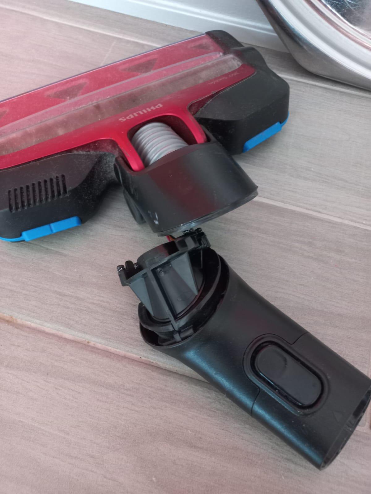 PHILIPS Ev Aletleri Philips Dikey Süpürgenin Başlığı Kırıldı - Şikayetvar