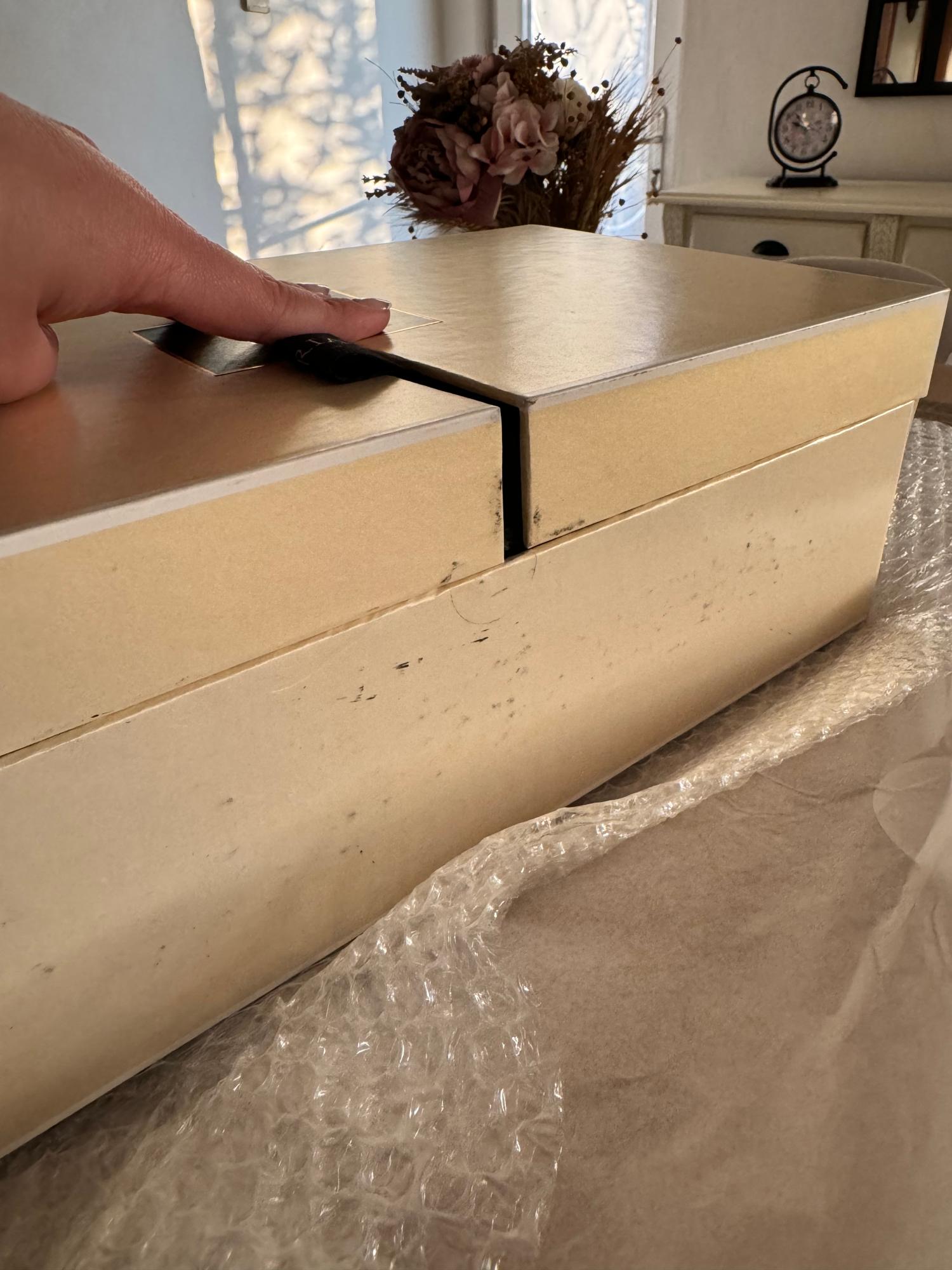 My Victoria's Secret Perfume Set Arrived Damaged - Xolvie