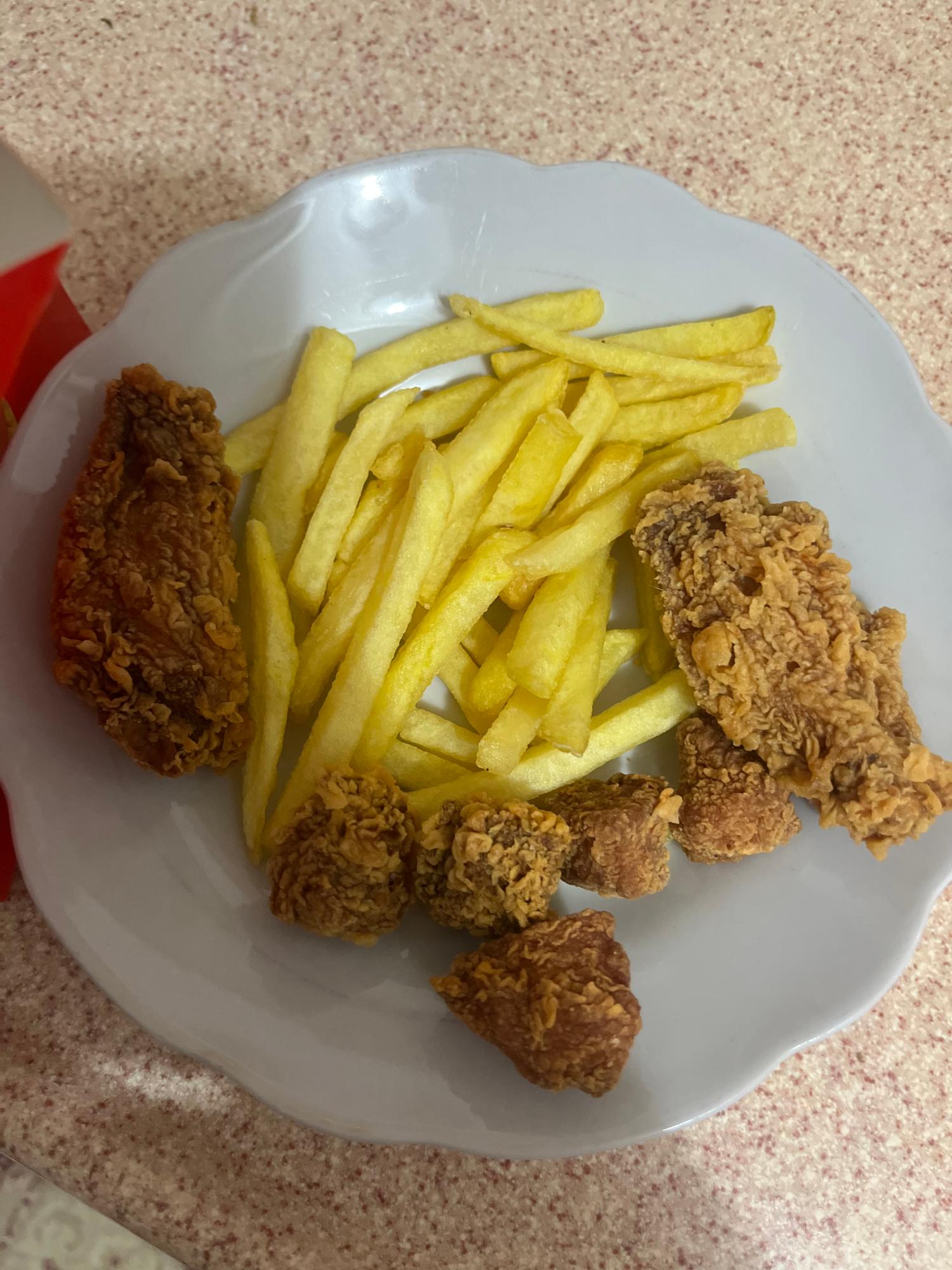 KFC Sent Tough Chicken, Cold Food, and Missing Items - Xolvie