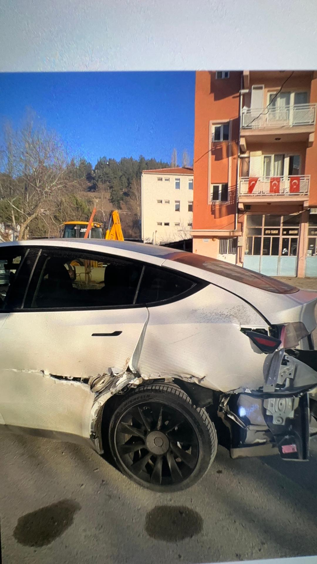 70+ Day Tesla Parts Wait Complaint - Xolvie