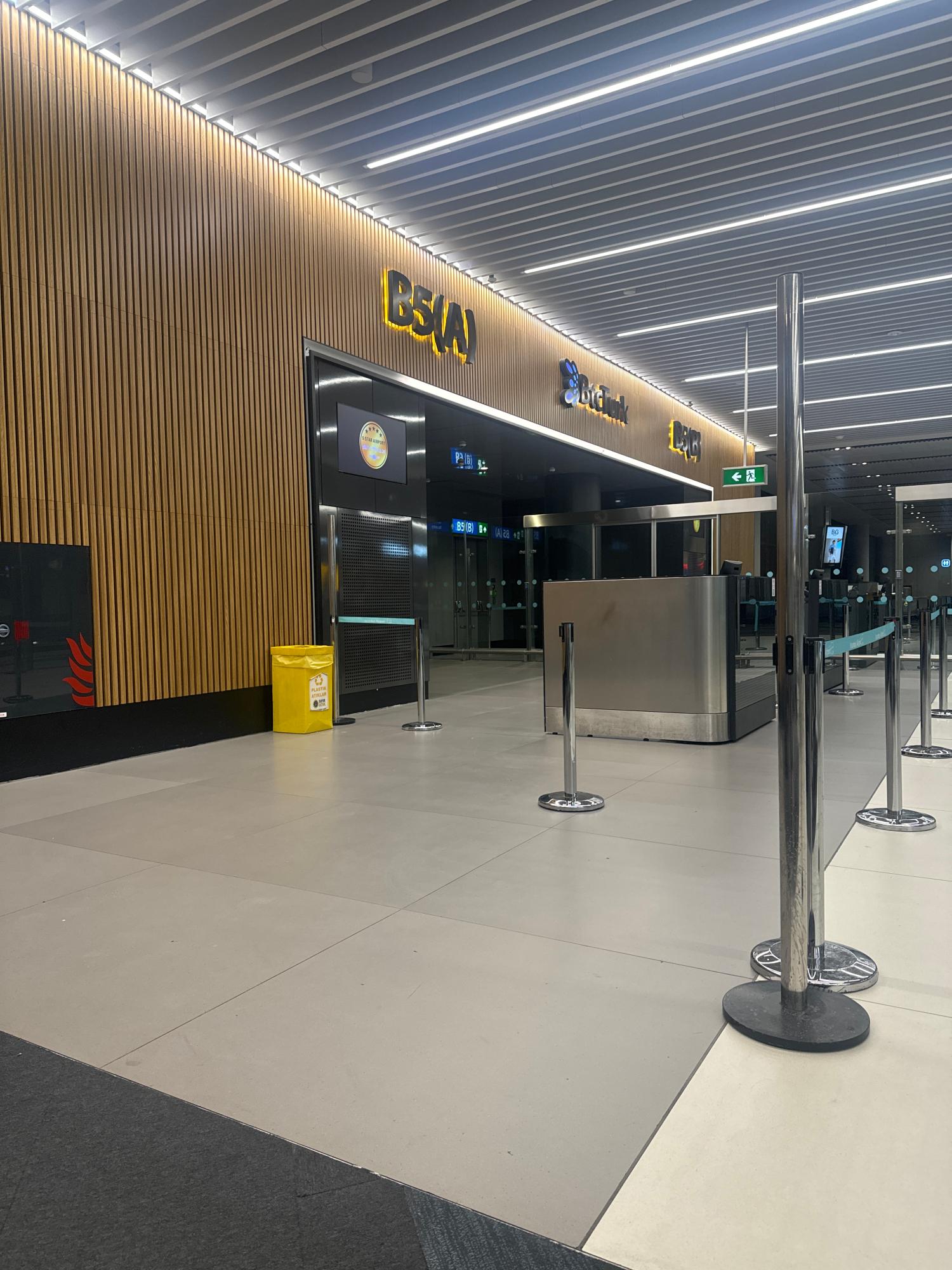 Gözen Security İstanbul Havaalanı Saygısızlıkları.! - Şikayetvar