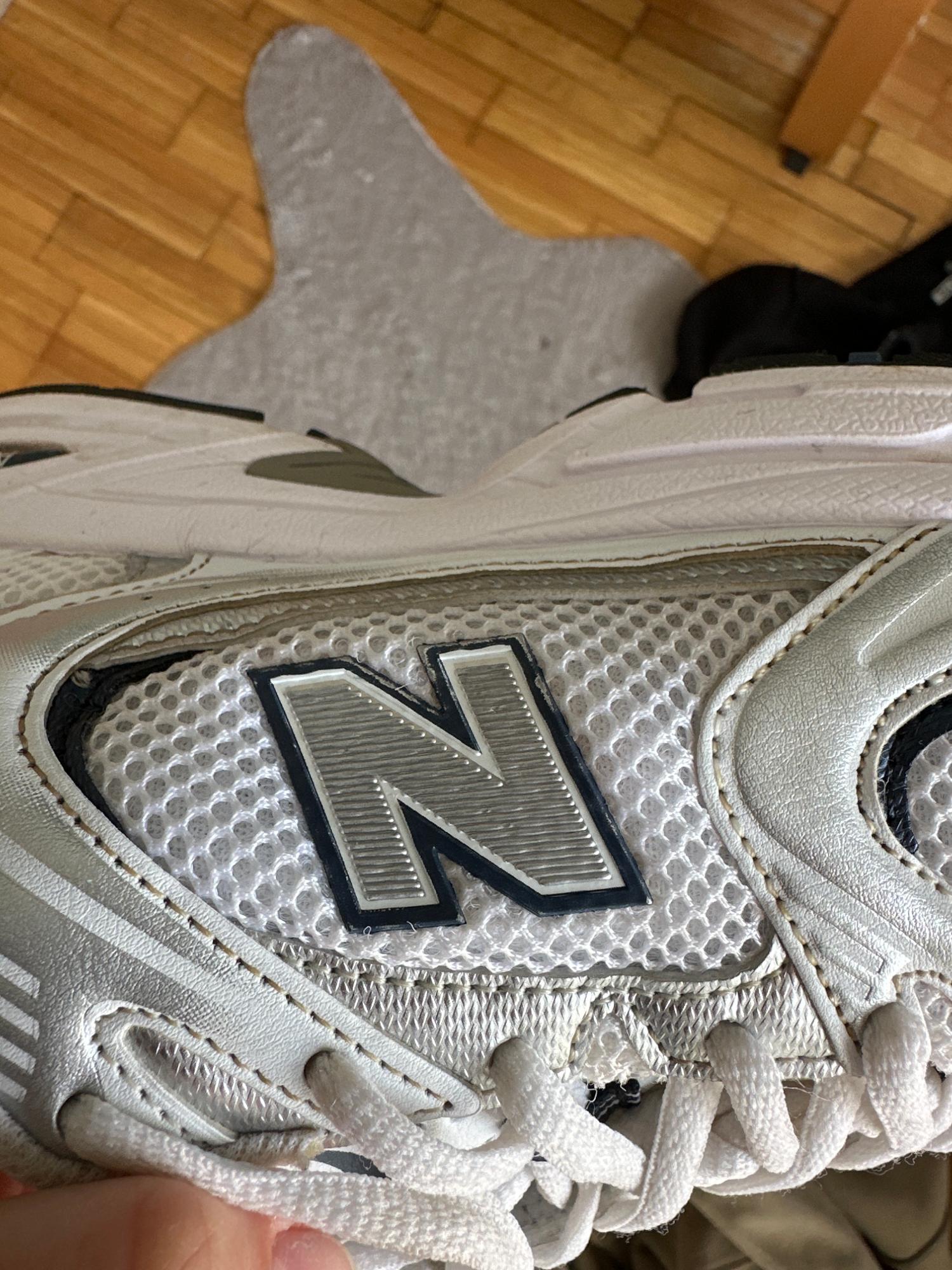 Fading Logo on New Balance 530 White - Xolvie
