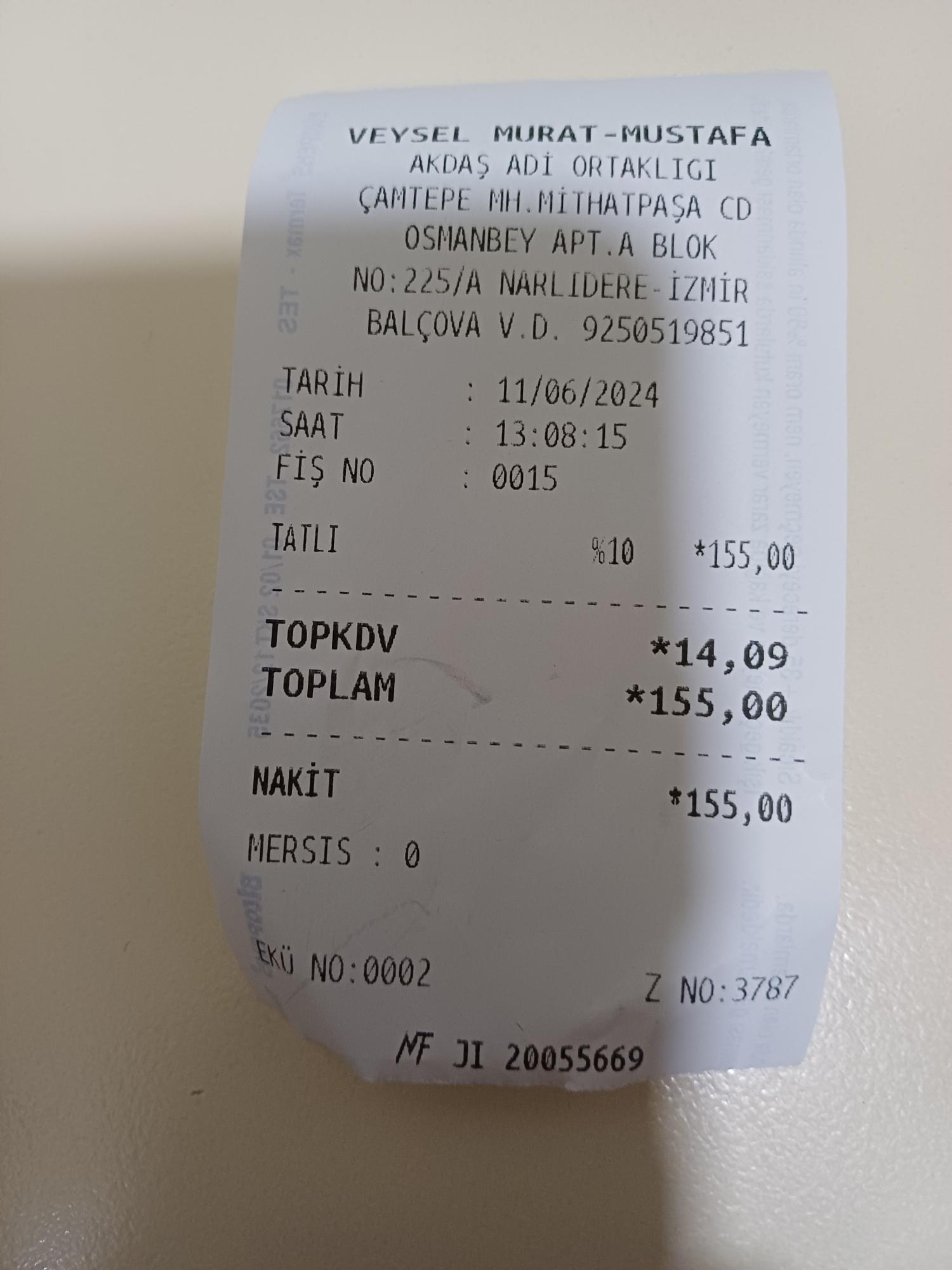 Ağam Baklavaları Yarım Porsiyon Baklava Yedim 1 Porsiyon Fiyat Ödedim ...