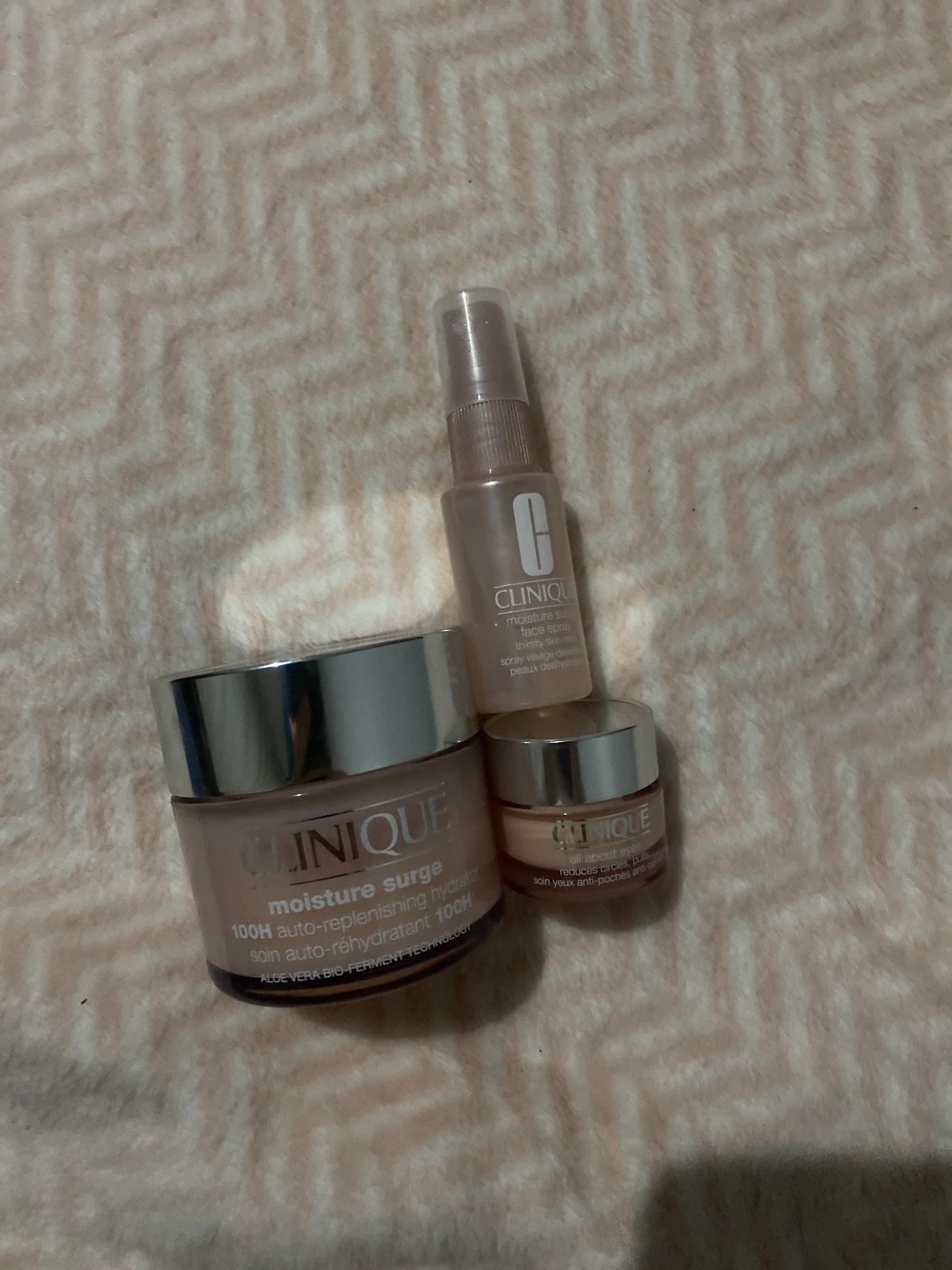 Clinique Clinique Moisture Surge 100h Trio Set Caused Allergic Reaction ...