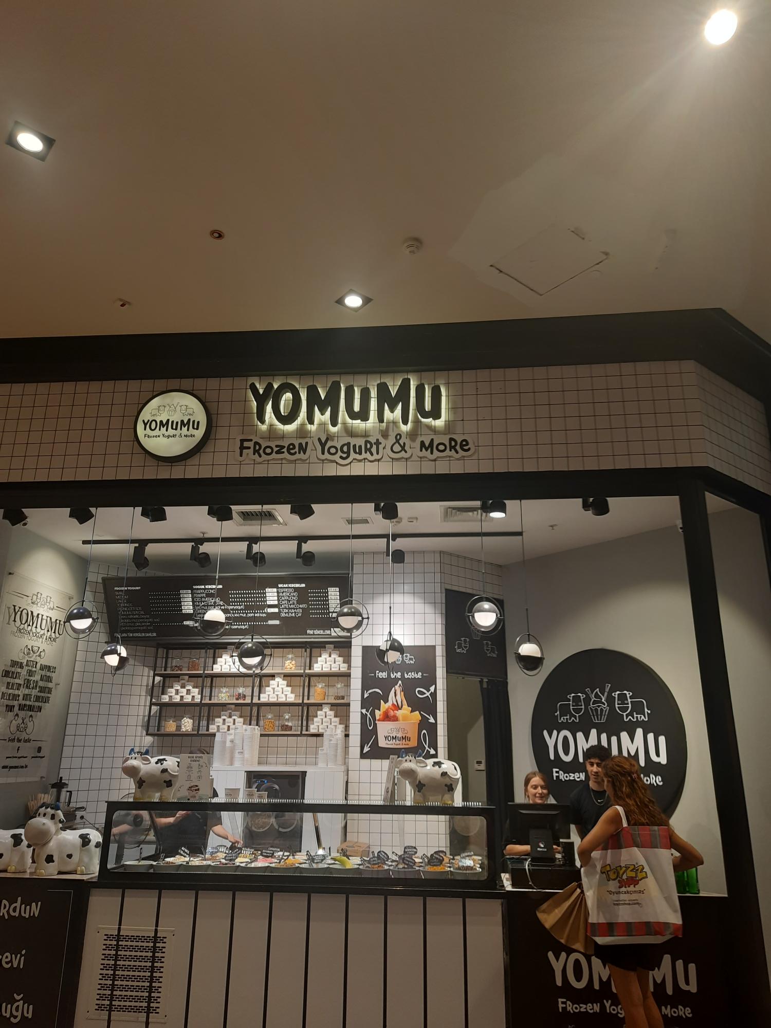 Yomumu Frozen Yogurt & More Yomumu Hilltown Çalışanlarının Üslup Sorunu ...