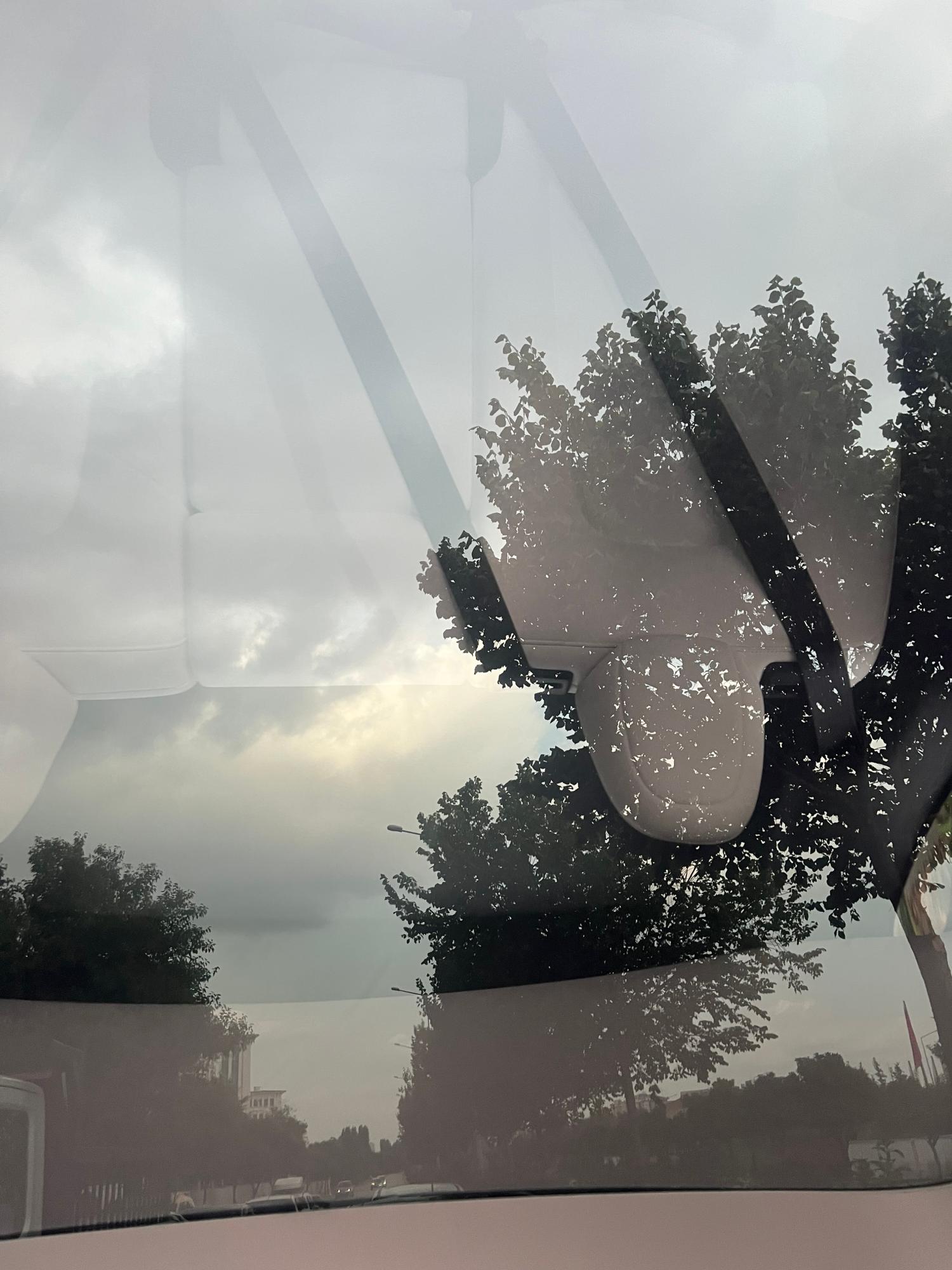 Tesla Model Y Tavan Camı - Şikayetvar