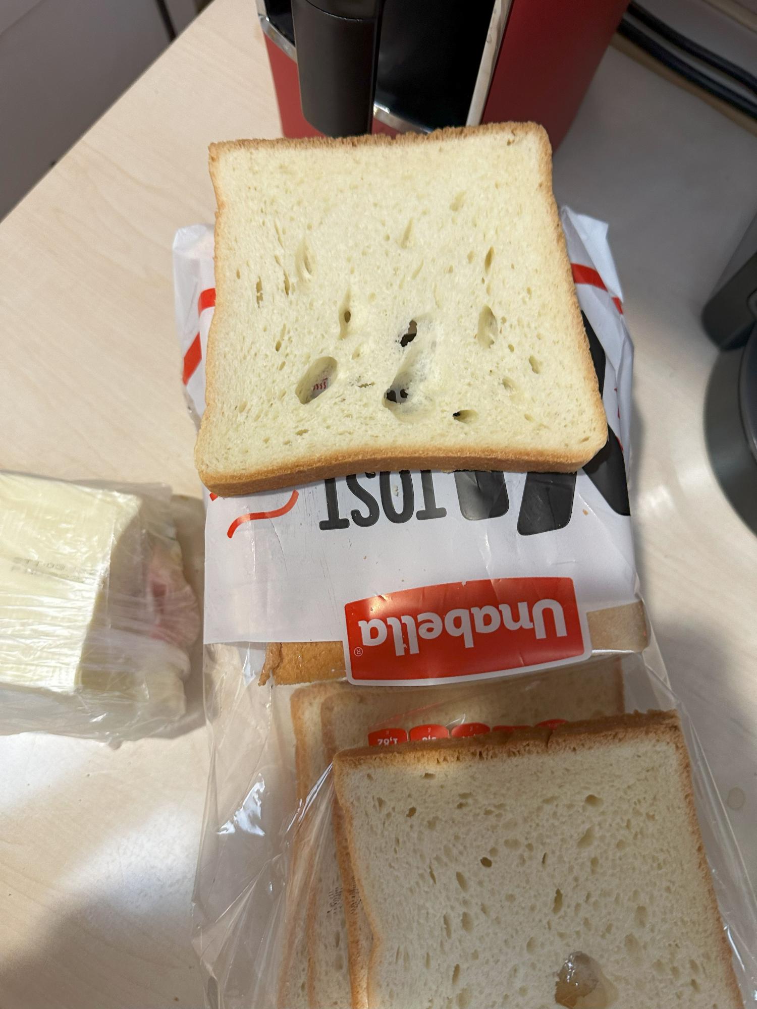 Unabella Delik Deşik Tost Ekmeği - Şikayetvar