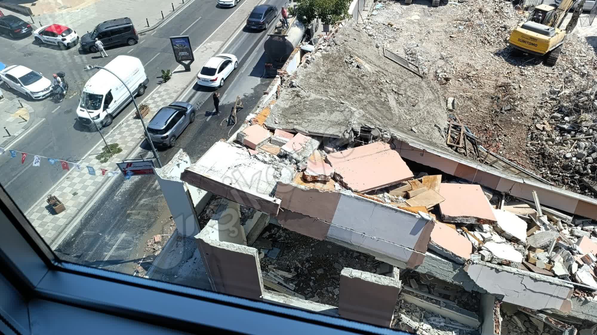 Maltepe Belediyesi Maltepe Bağdat Cad. Cevizli Mah. Kontrolsüz Bina ...