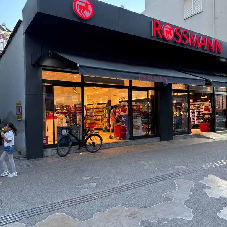 Rossmann Yoğun Saatlerde Kasa Açılmaması Ve Personel Tavırları - Şikayetvar