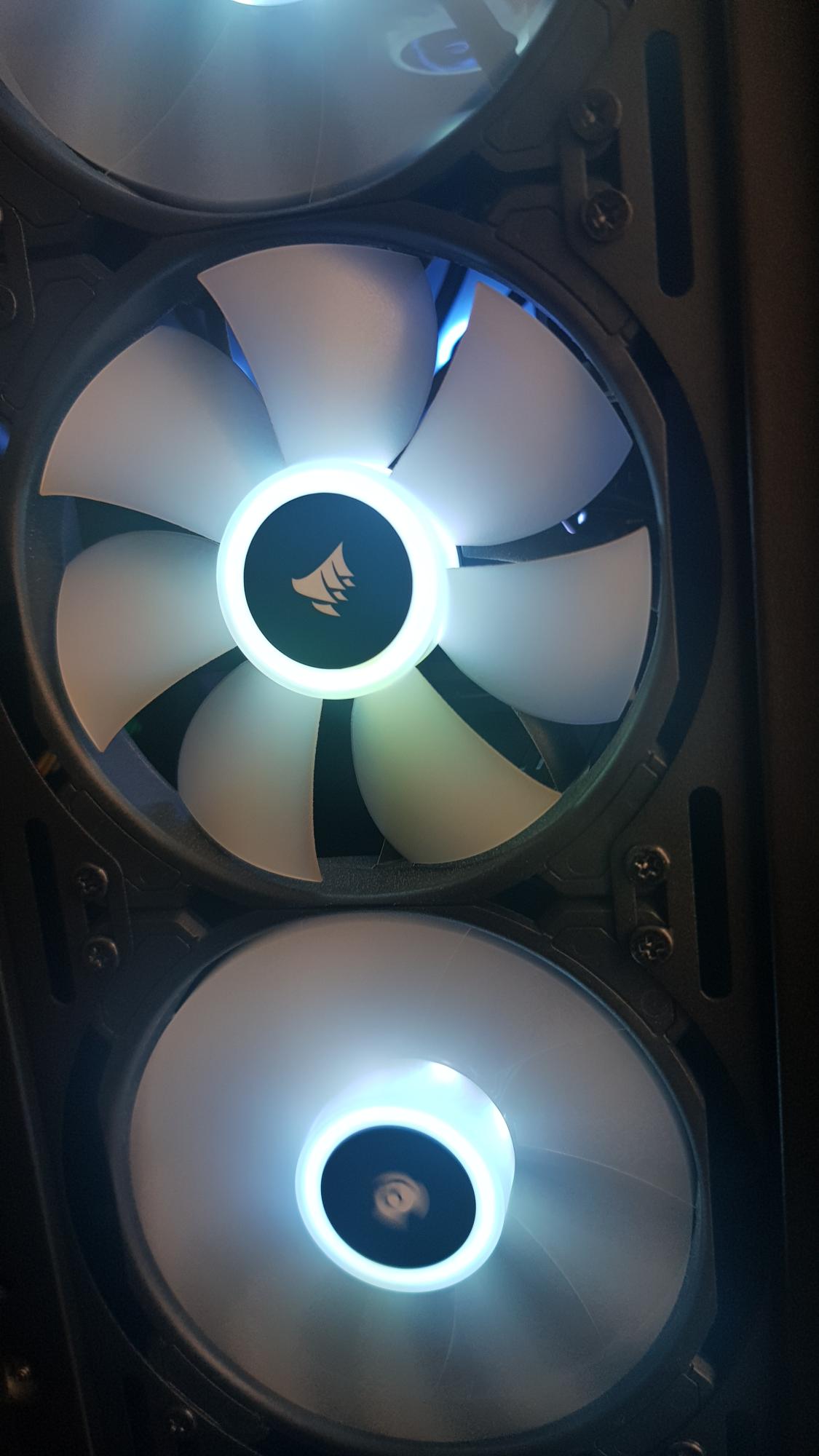 Corsair SP 120 Elite Ventiladores RGB No Muestran los Colores Deseados ...
