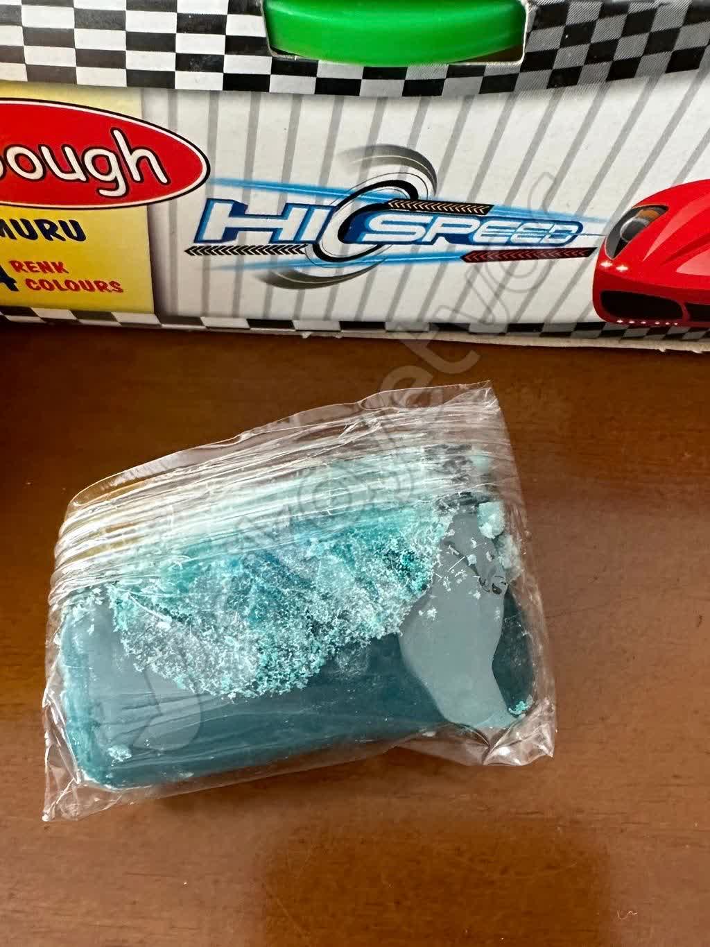 Play-Doh Play Dough Crystallized and Useless – Completely Disappointed ...