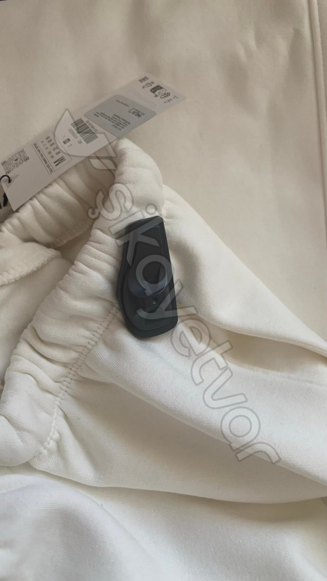Zara'da Alarm Çıkartma Krizi Ve Yırtık Ürün Sorunu - Şikayetvar