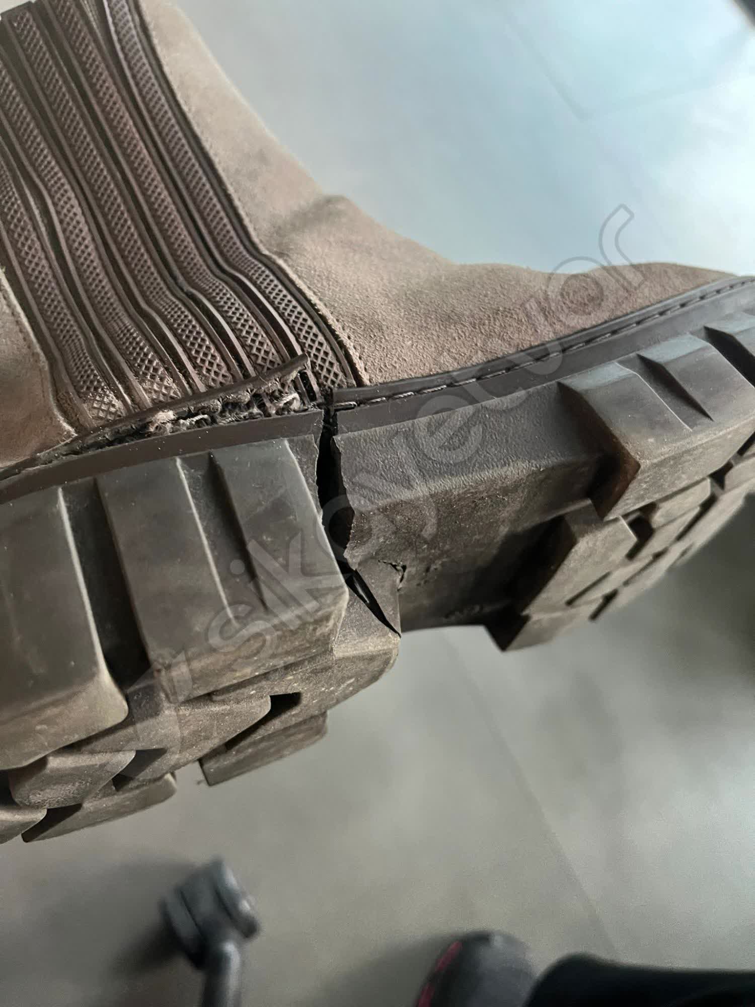 Kauçuk Botun Hayal Kırıklığı: Derimod'un İlgisizliği - Şikayetvar