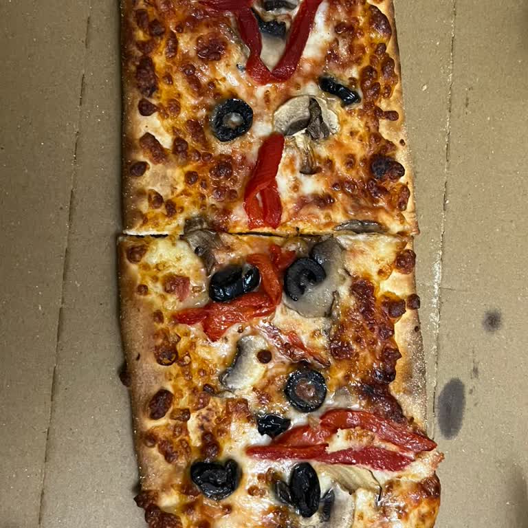 Domino's Pizza Domino's Pizzetta Hayal Kırıklığı: Görseldeki Ürünle Alakası Yok - Şikayetvar