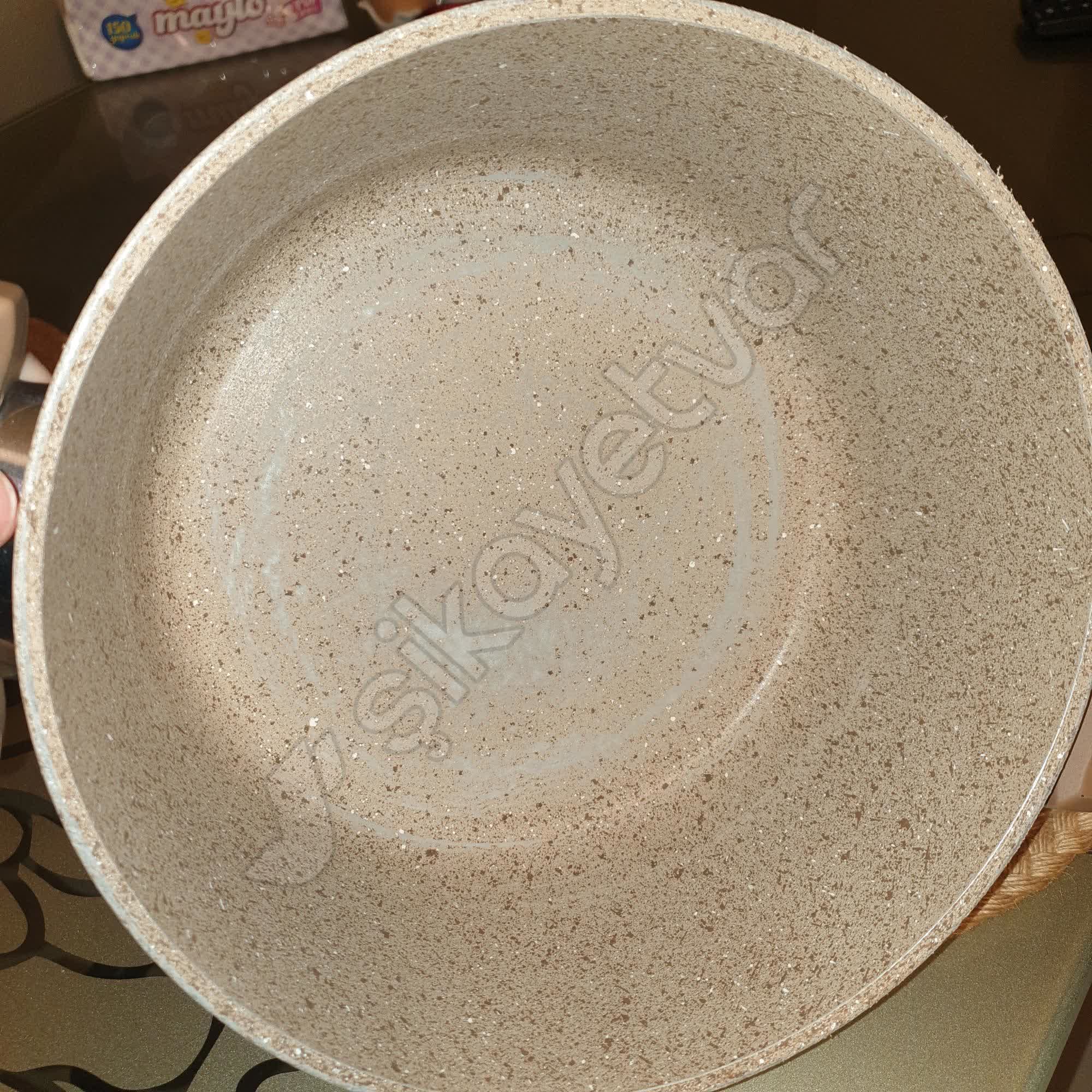 Taç Mutfak Granit Tencerede Beklenmedik Soyulma - Şikayetvar