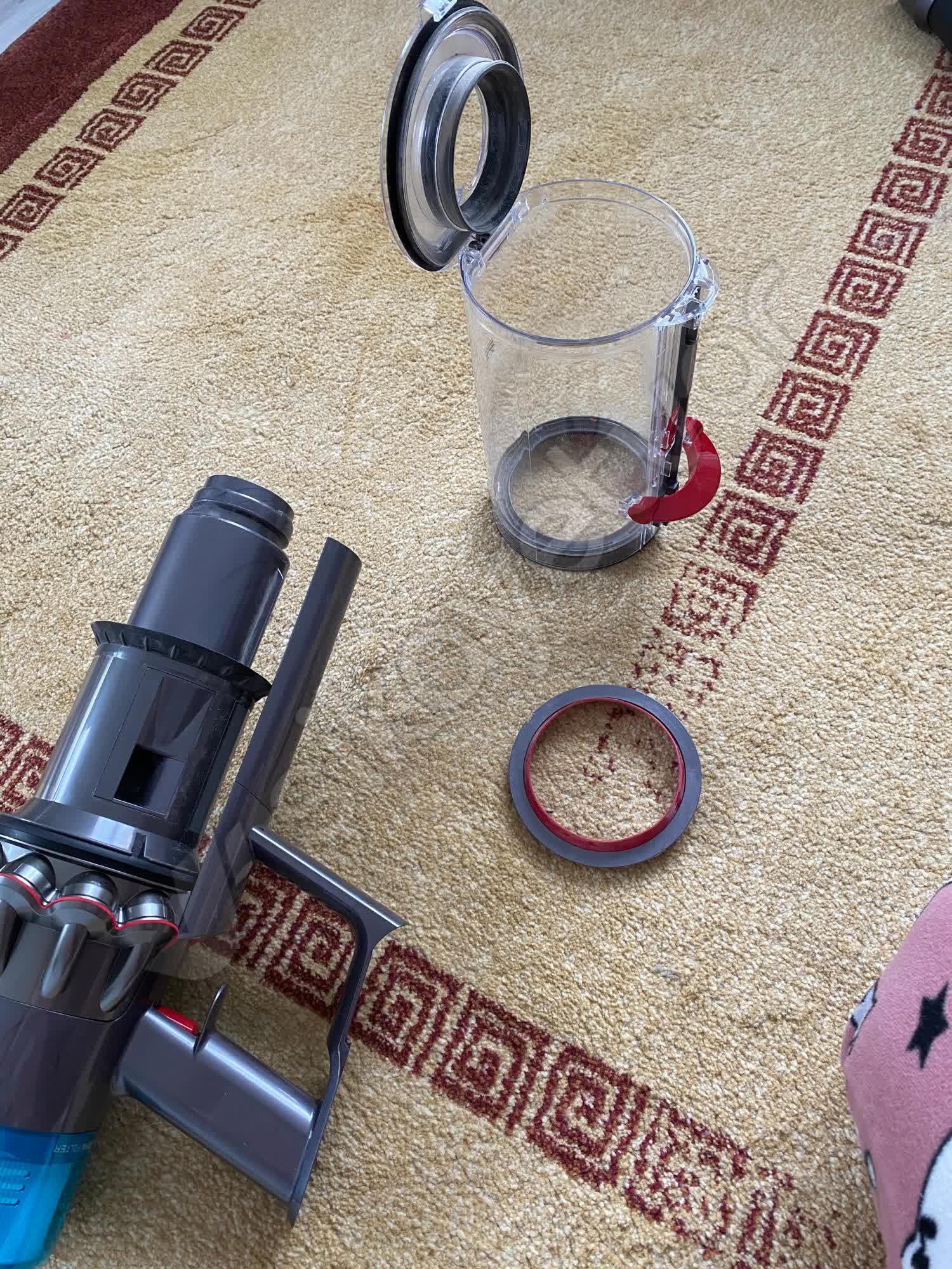 Dyson'da İlk Kullanımda Çöp Haznesi Sorunu - Şikayetvar