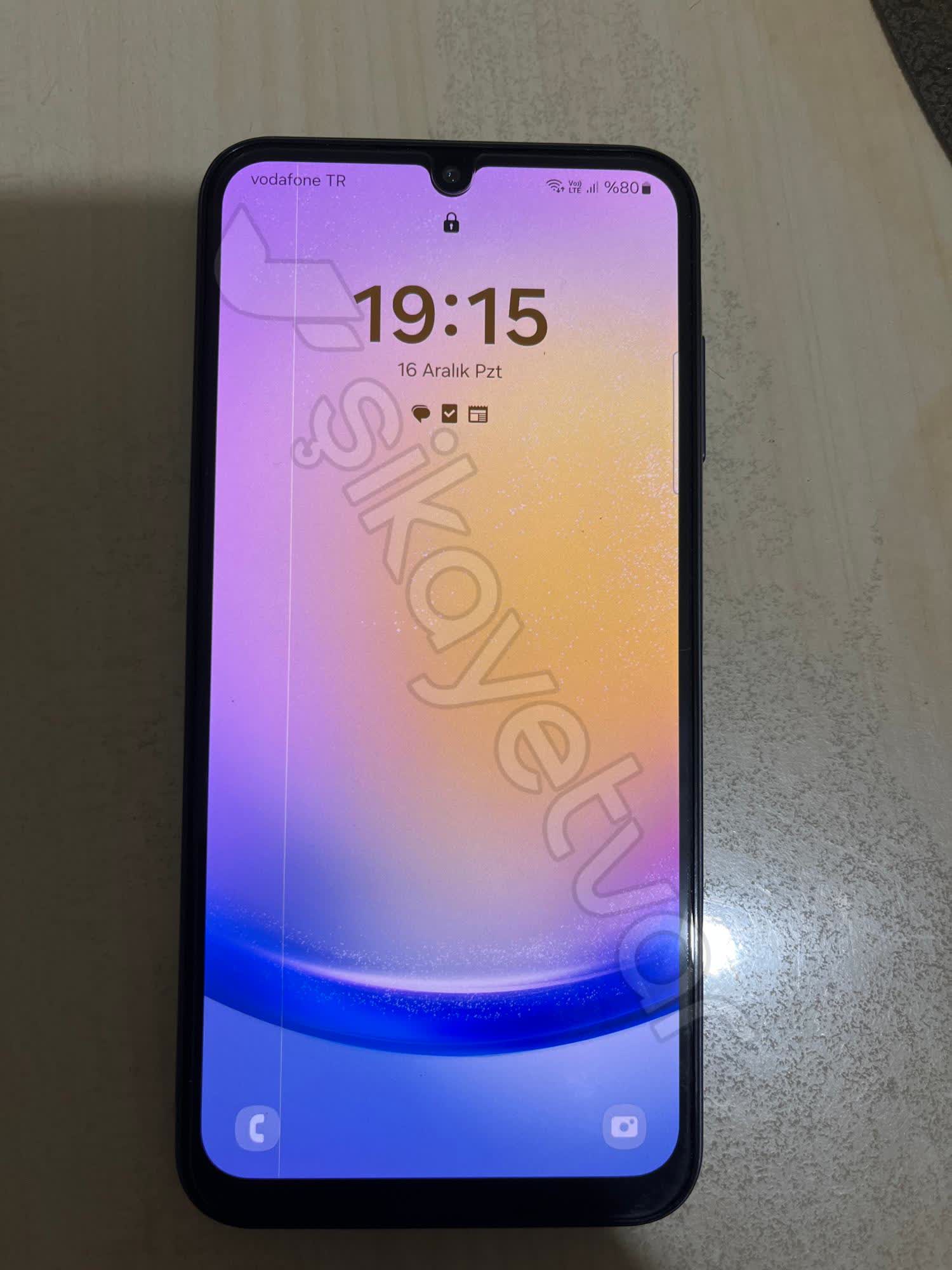 Yeni Alınan Samsung A25'te Ekran Çizgisi Sorunu - Şikayetvar