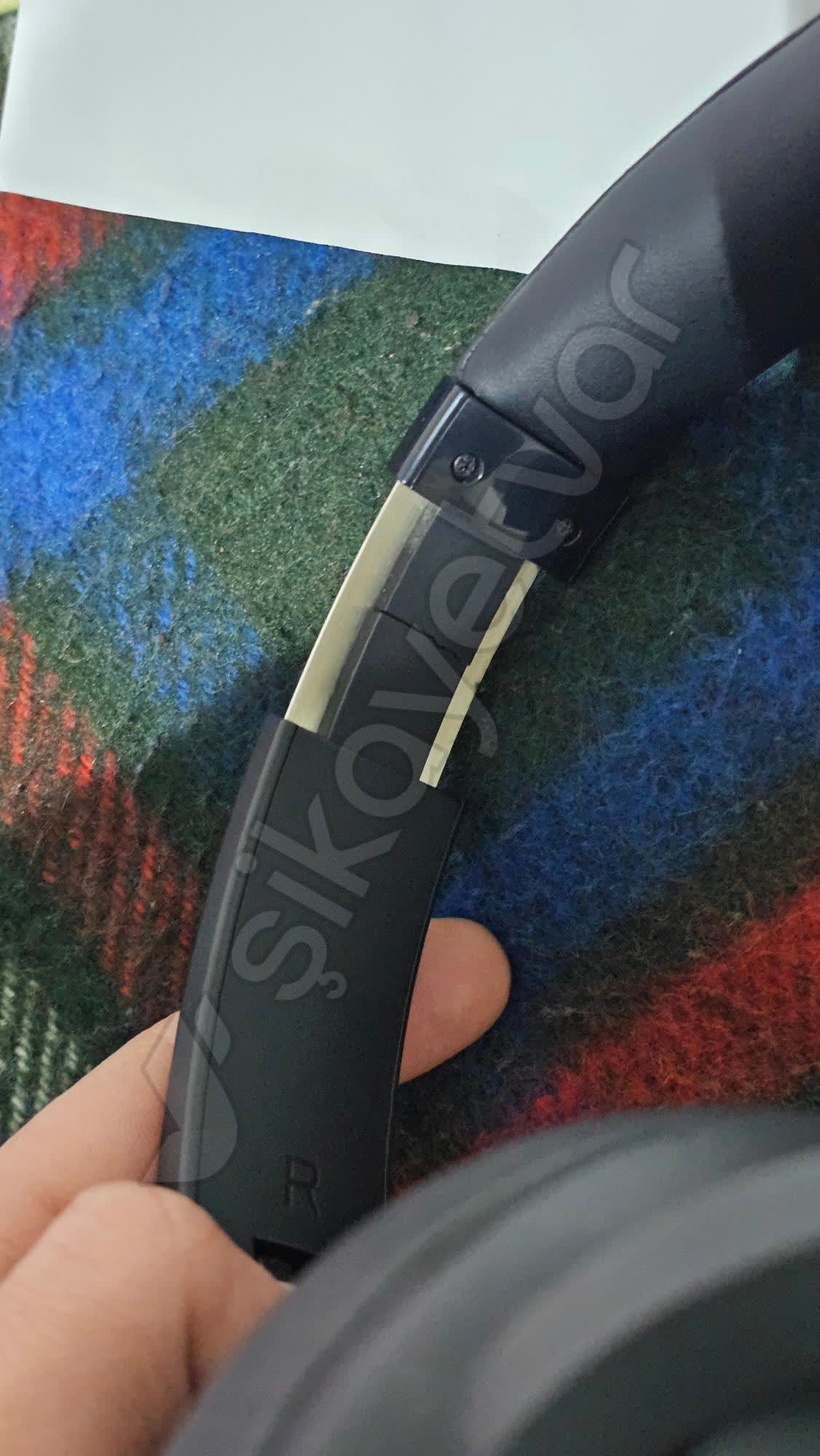 Anker Soundcore Q20i Headphone Slider Broke—Unreasonable Repair Cost ...