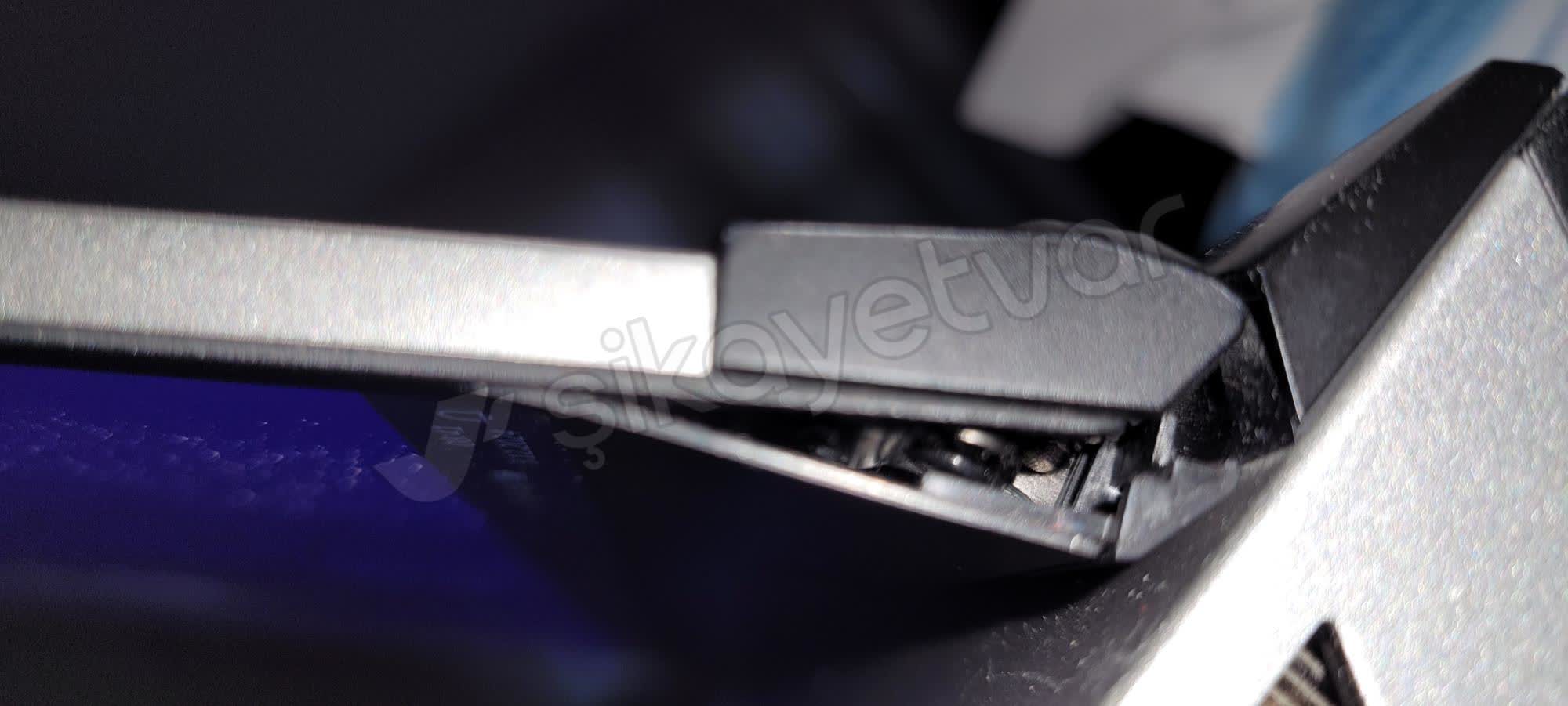 Monster Notebook's Lifetime Maintenance Left My Laptop with Screen and ...