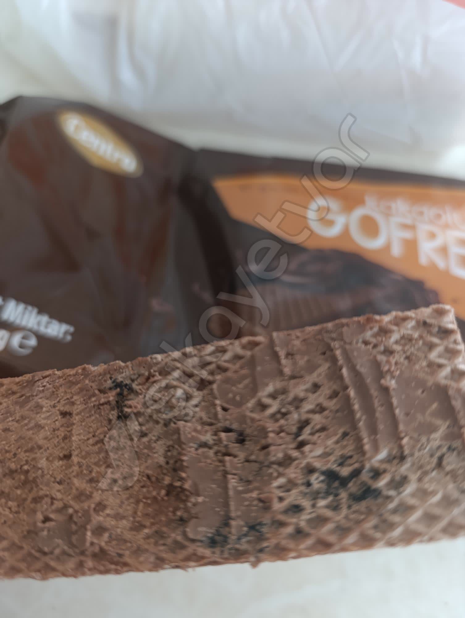 BİM'den Aldığım Gofrette Şüpheli Siyah Maddeler - Şikayetvar