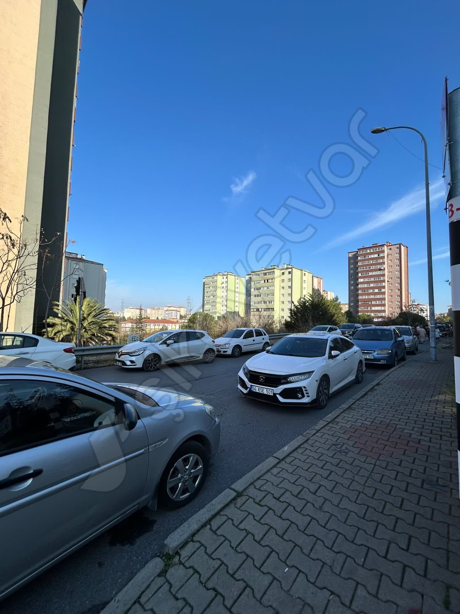 İstanbul Büyükşehir Belediyesi Otobüs Duraklarının Kaldırılması: Halkın ...