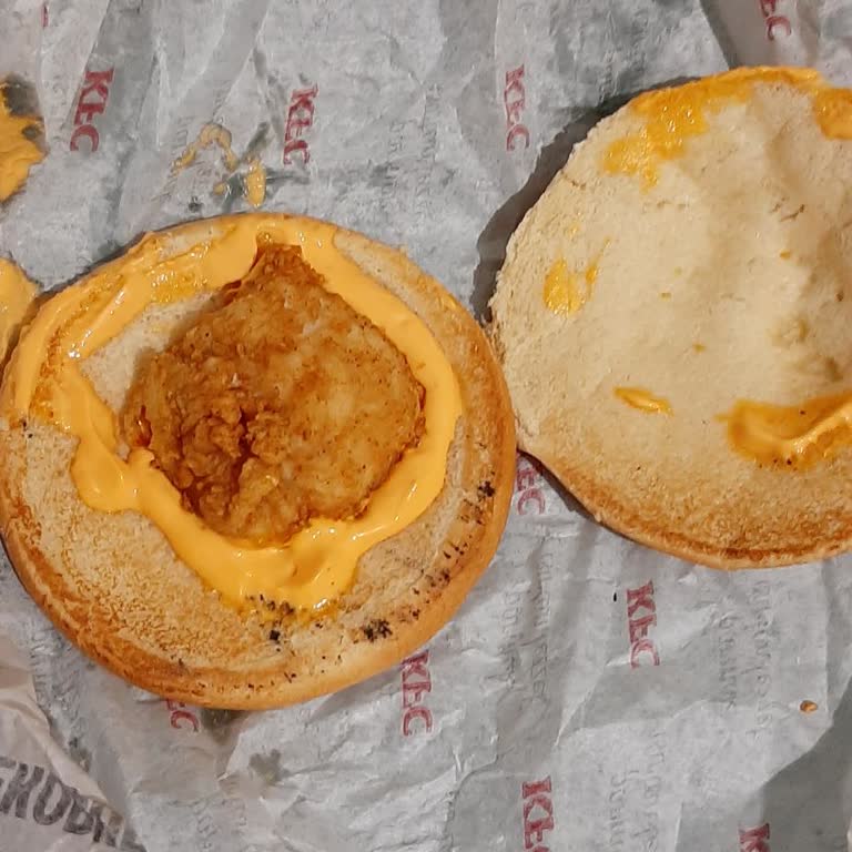 KFC Cruncheesy Box Order Missing Ingredients - Xolvie