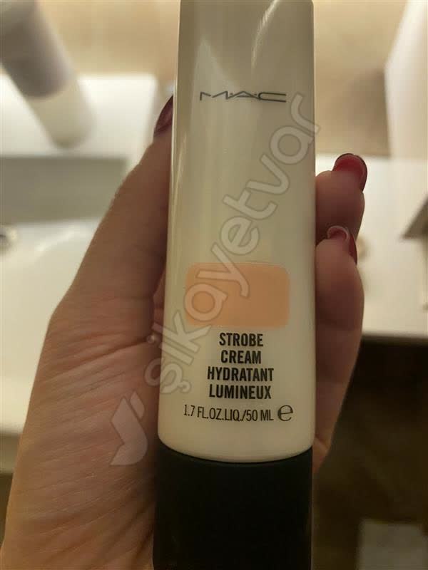 Mac Cosmetics MAC Strobe Cream Caused Breakouts – Skin Reaction After ...