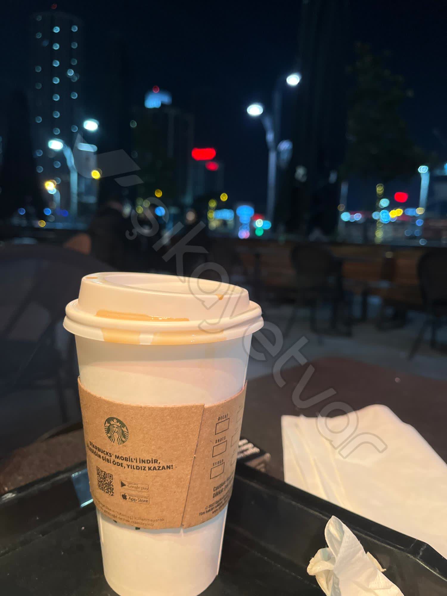 Starbucks Coffee Rude Staff and Poor Service at Starbucks Avenue Mall ...