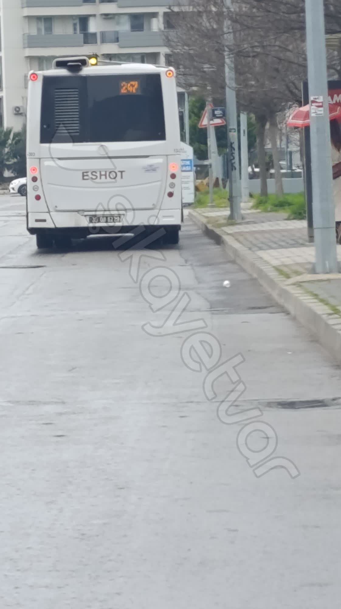 ESHOT Otobüs Şoförünün Tehlikeli Sürüşü - Şikayetvar