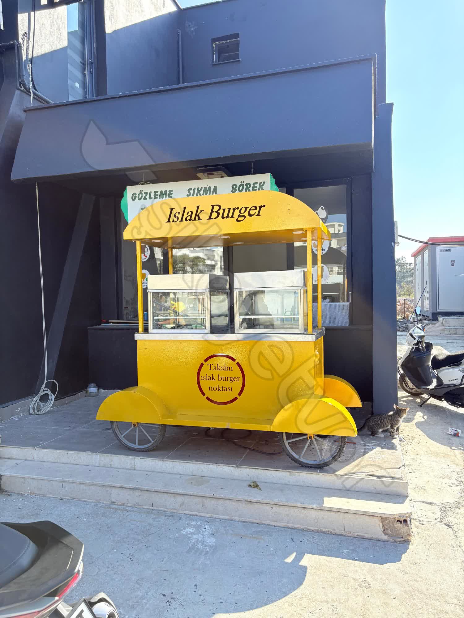 Taksim Islak Burger Noktası Taksim Islak Burger Seyyar Tezgah Ezik ve ...