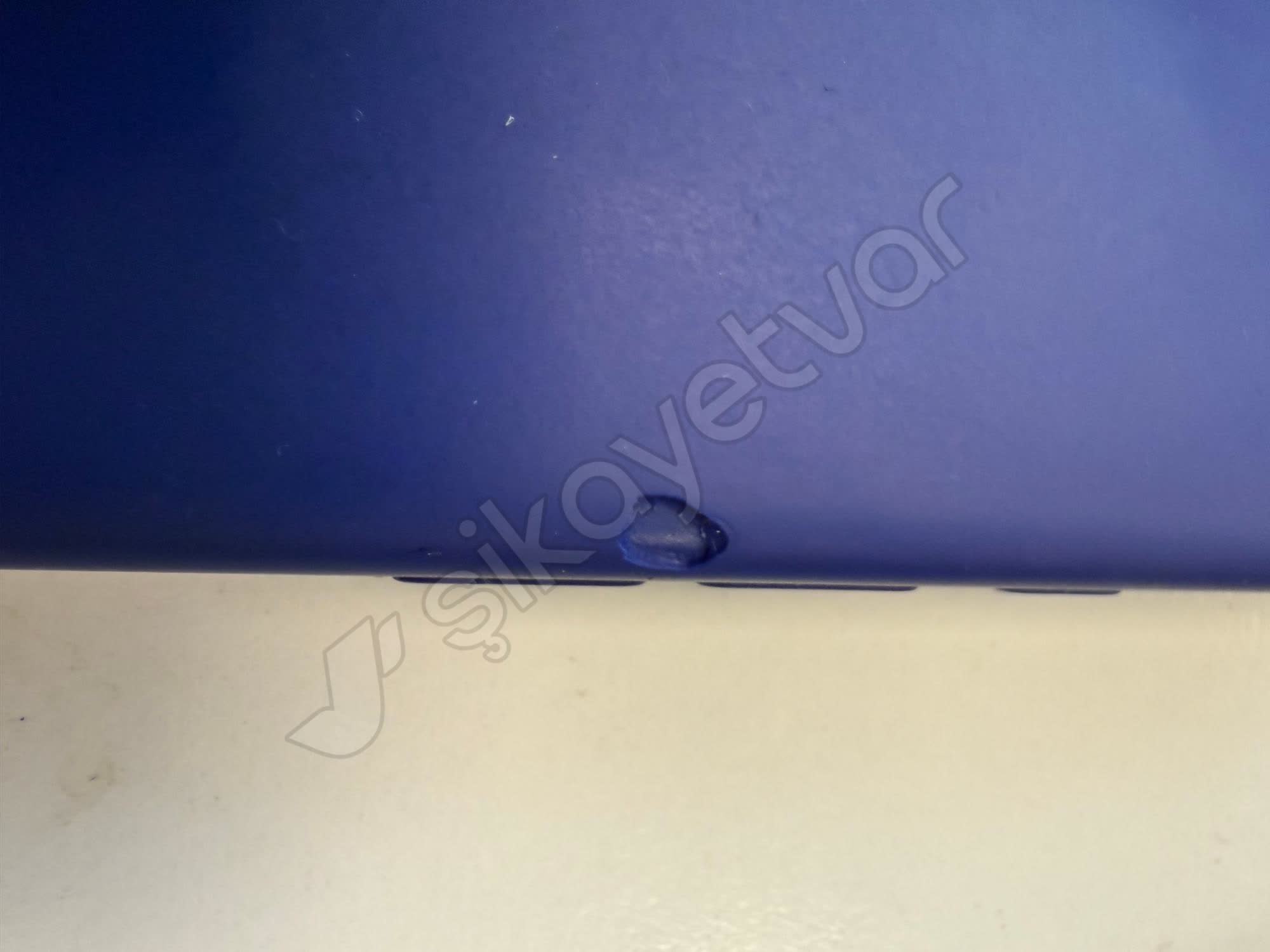 MagSafe Silicone Case for iPhone 16 Pro Max Peeling Apart—Not Durable ...