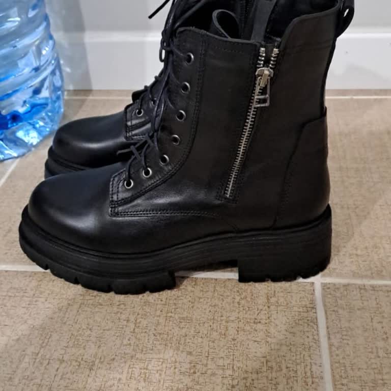 Derimod Ayakkabı Altı Ayrıldı - Şikayetvar