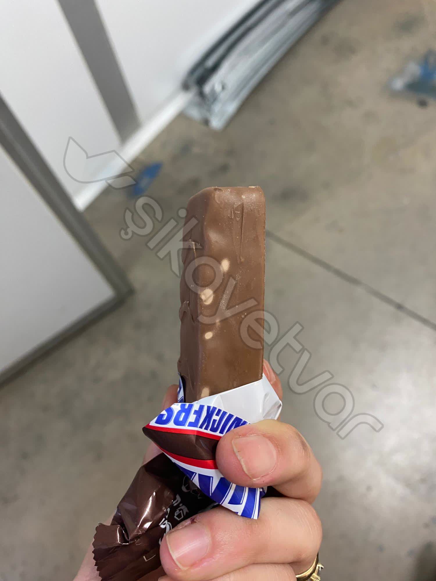 Snickers Chocolate Had White Spots All Over – What Is This? - Xolvie